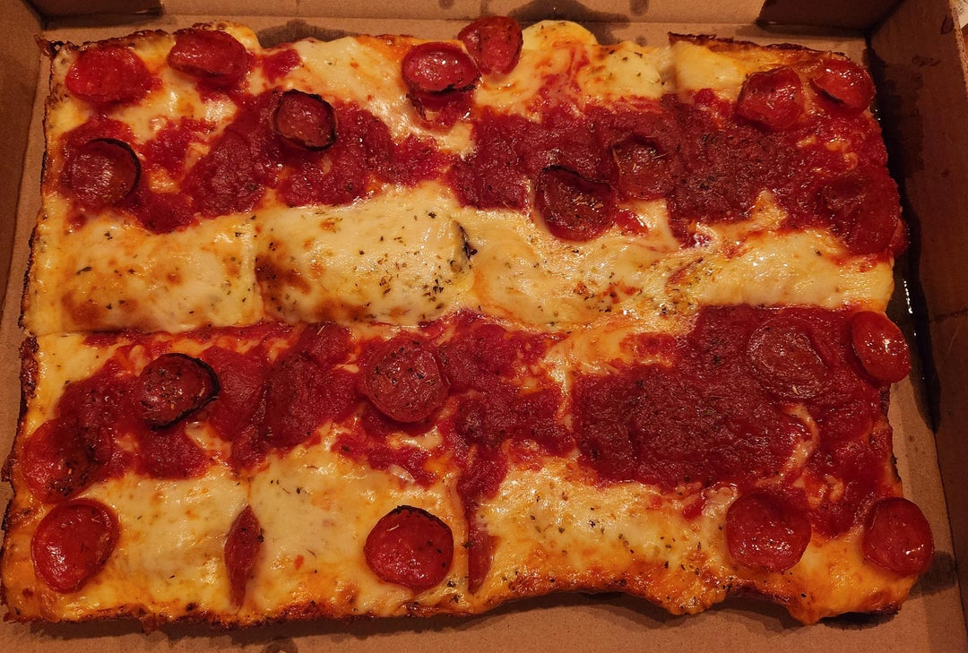 Original Buscemis Detroit - Dining and Cooking