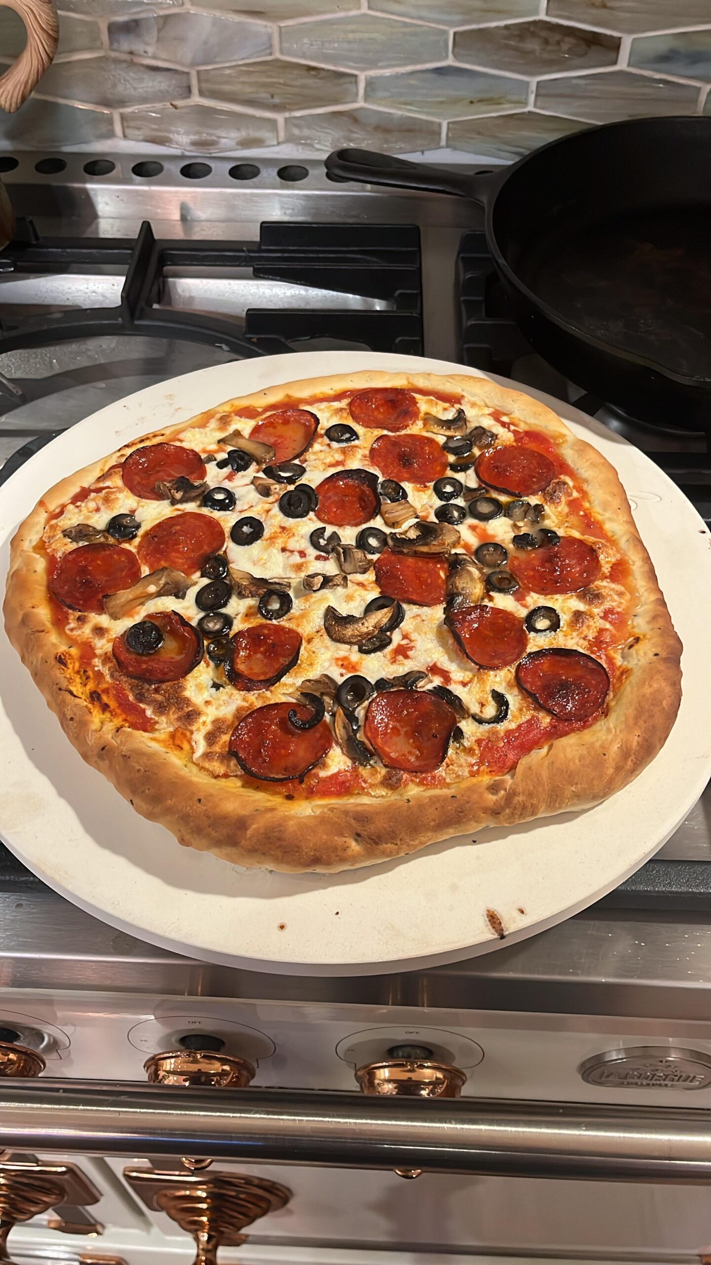 My first time making a pizza! - Dining and Cooking