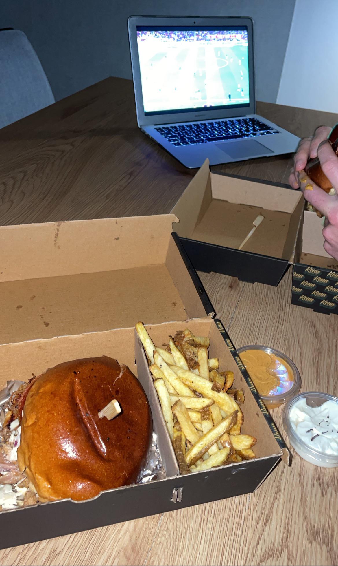 Cheese burgers + football - Dining and Cooking