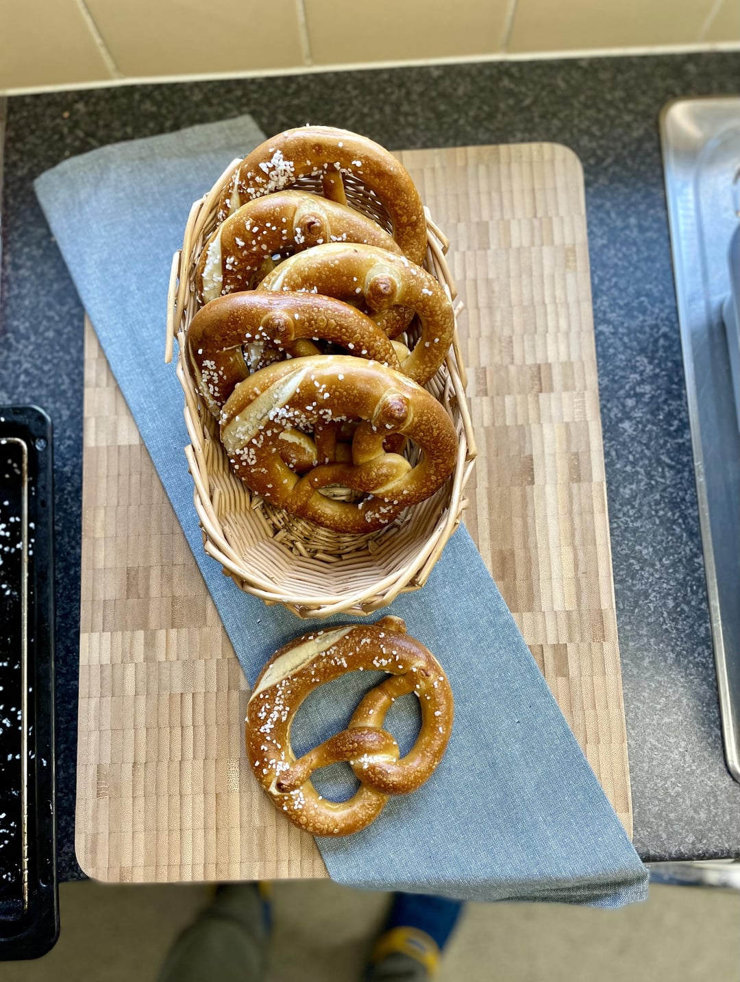 Laugen Pretzel - Dining and Cooking