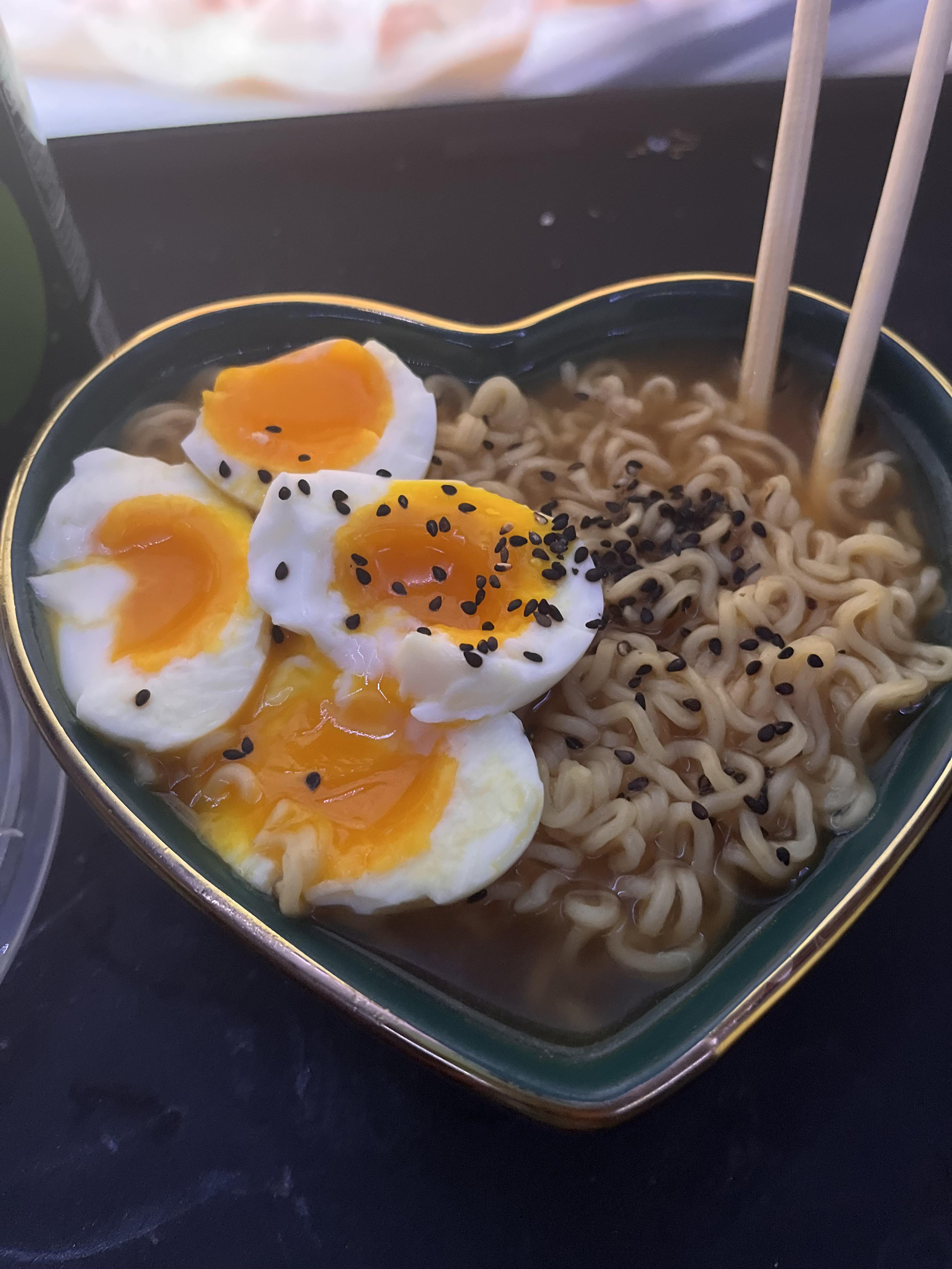 basic ramen in one of my new favorite bowls