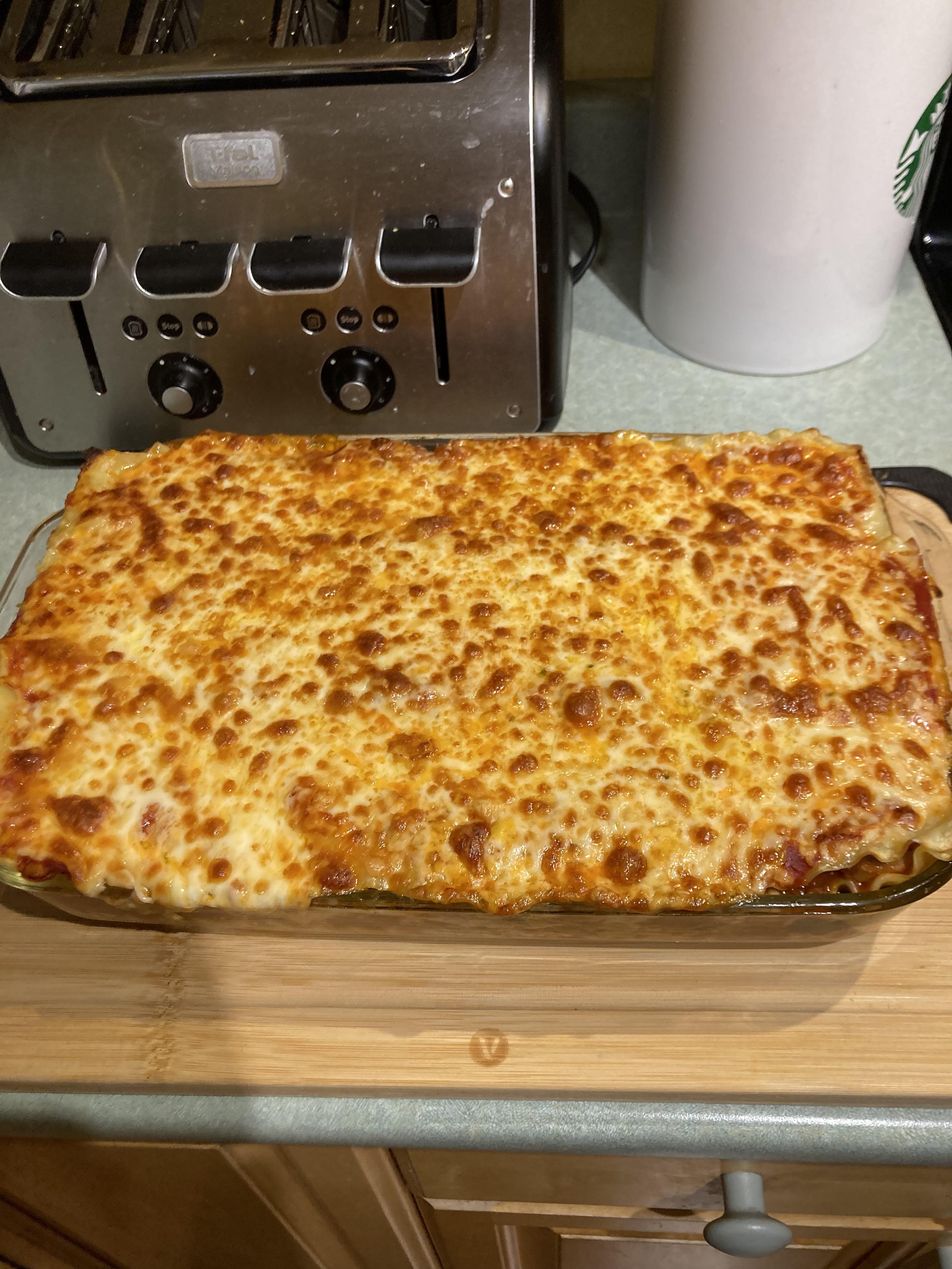 Extra cheesy lasagna - Dining and Cooking