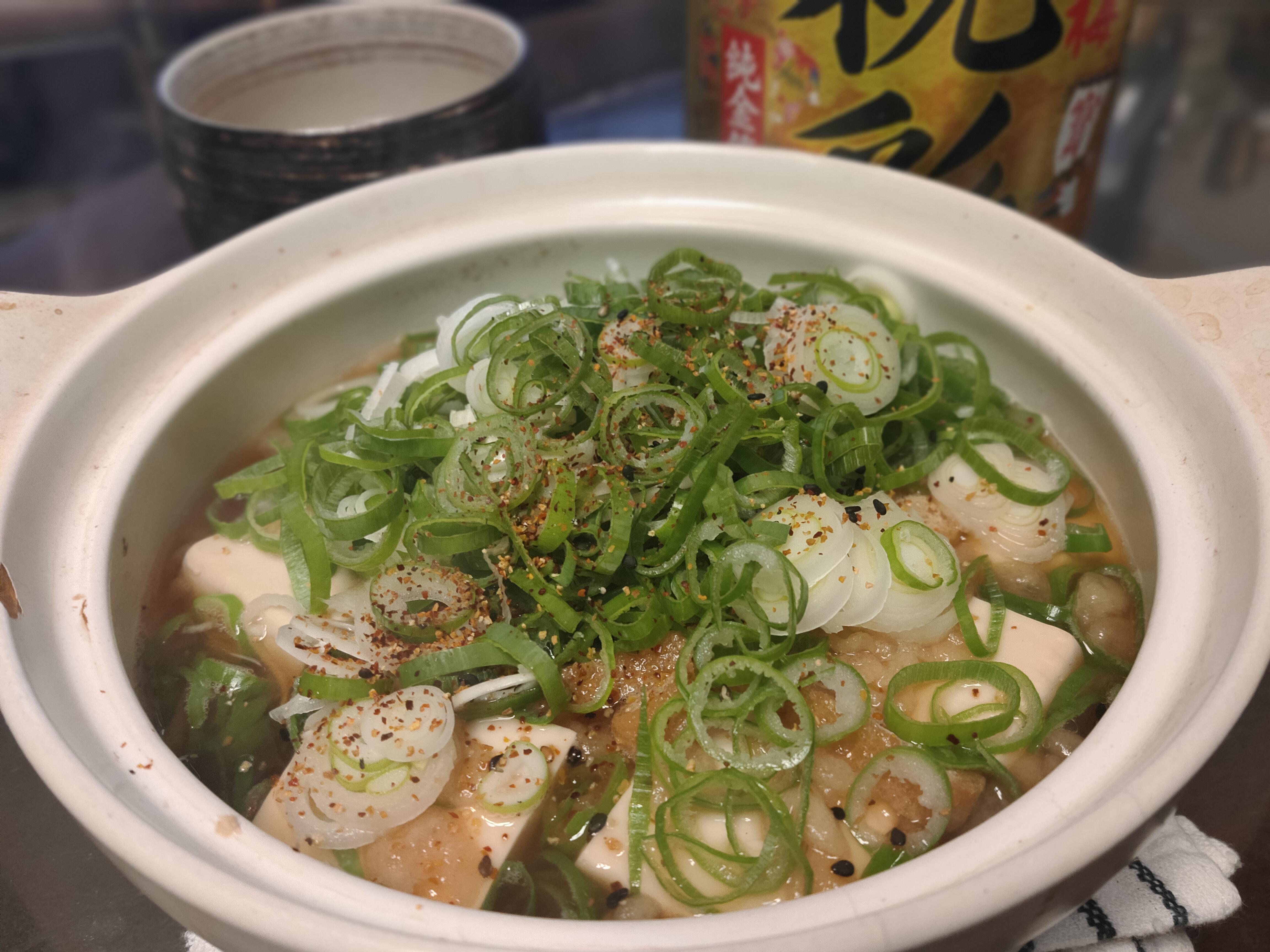 Tanuki Tofu Nabe. Tofu, tenkasu and leek in soba soup. - Dining and Cooking