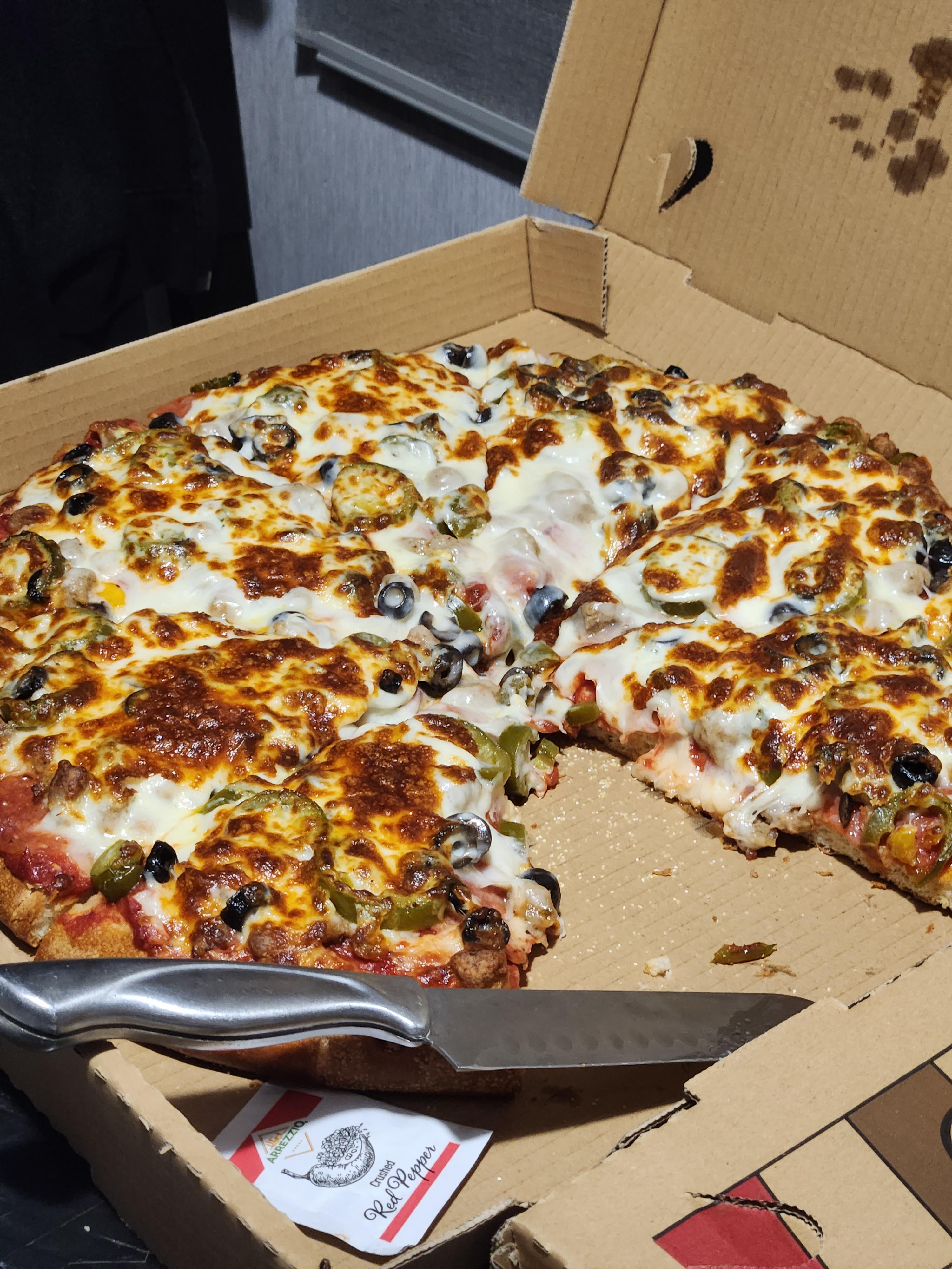 This place called "Big Daddy's Pizza" in Tonto Basin Arizona. - Dining ...