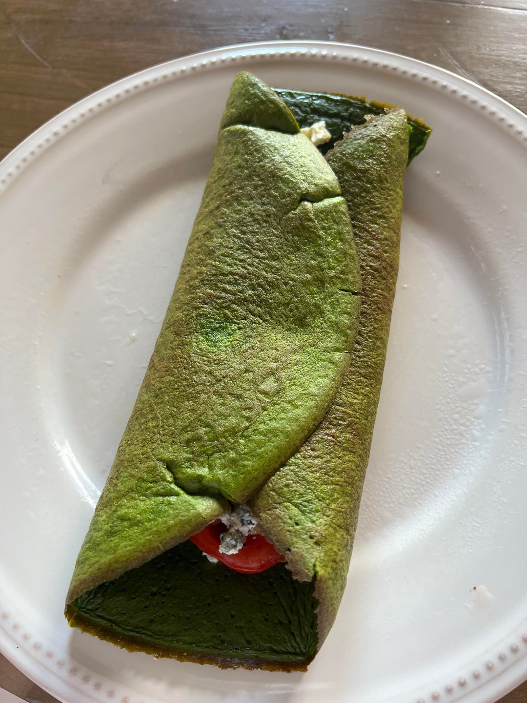 Spinach Crepe with blue cheese and tomatoes - Dining and Cooking