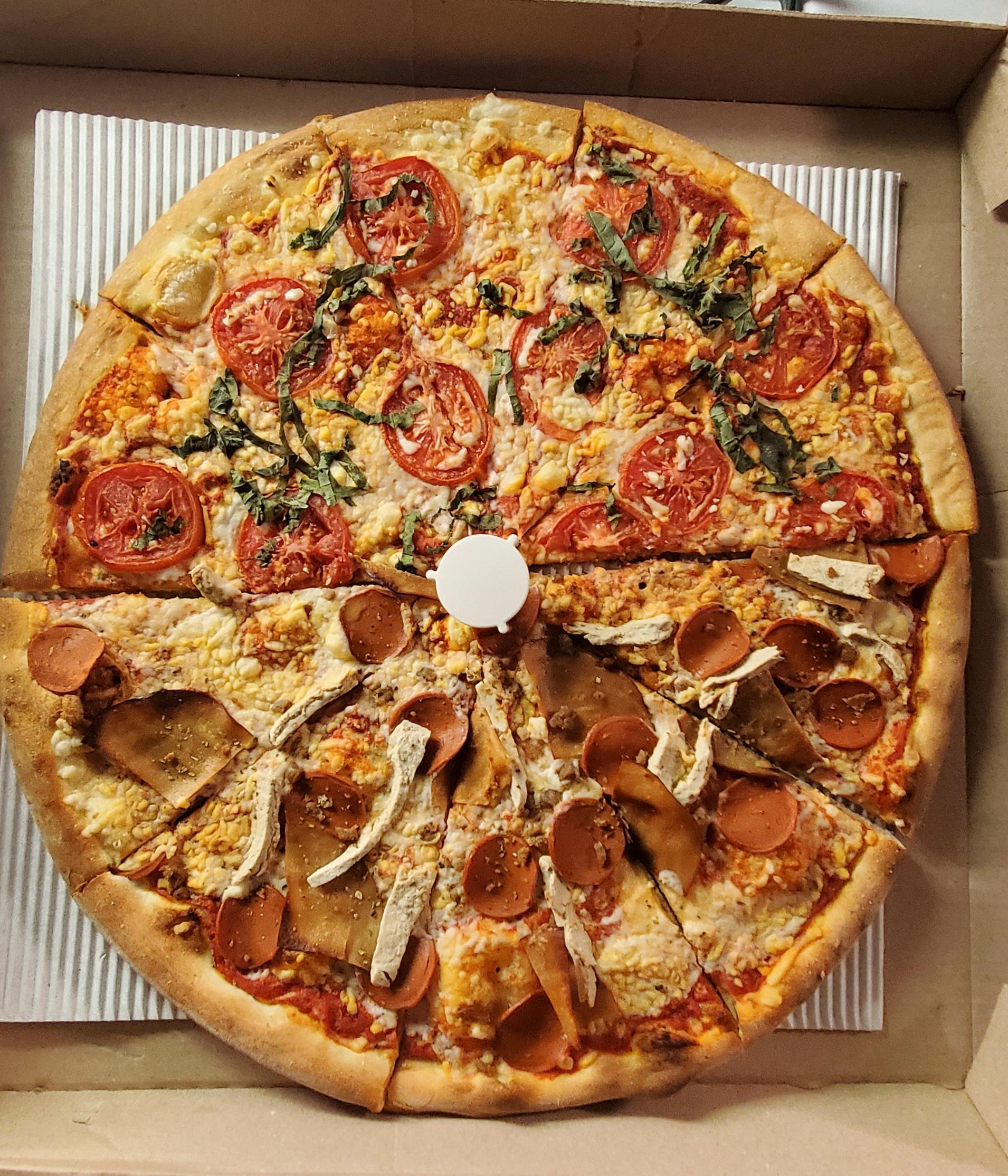 Vegan Pizza soooo goood - Dining and Cooking