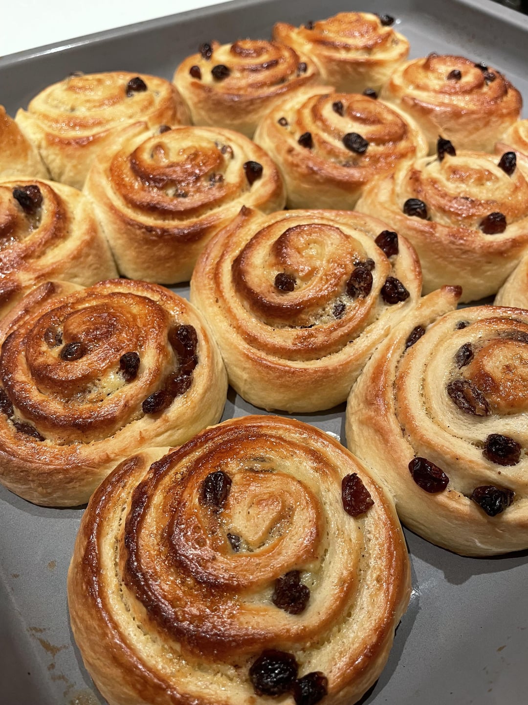 Cinnamon raisin rolls - Dining and Cooking