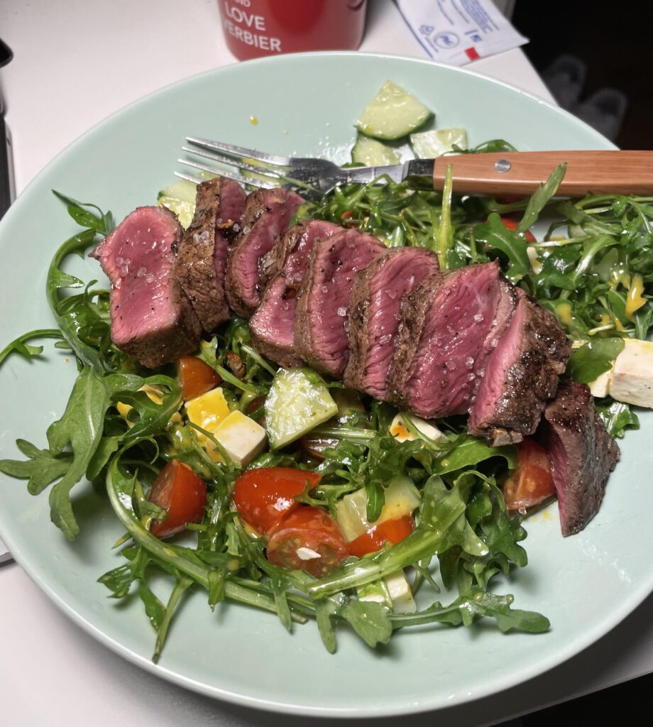 (Novice cook) is this blue rare or rare? I wonder if it’s safe to eat ...