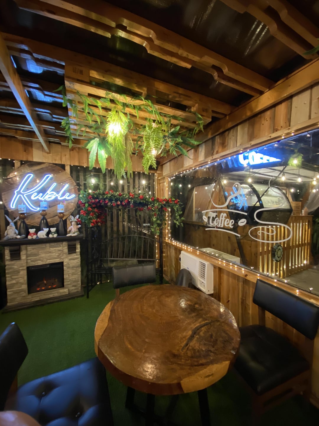 Kubli Cafe, Tagaytay, Philippines 🤍 - Dining and Cooking