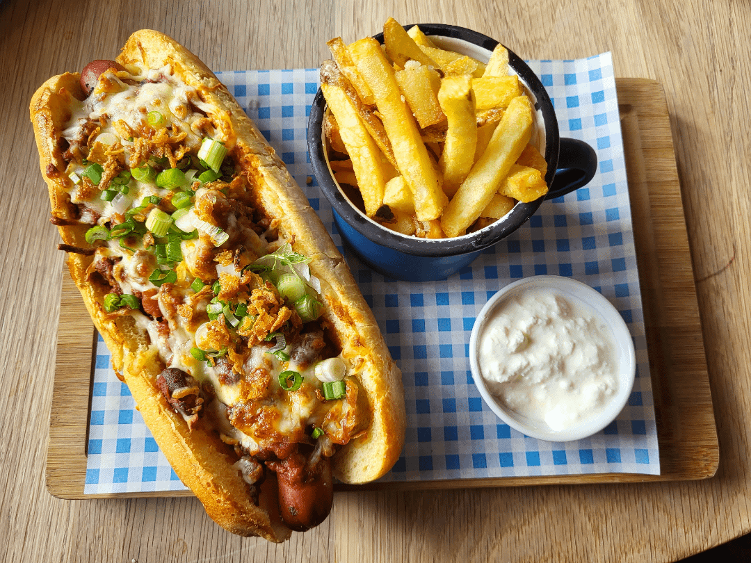 [I ate] A Chilli 'Dog - Dining and Cooking