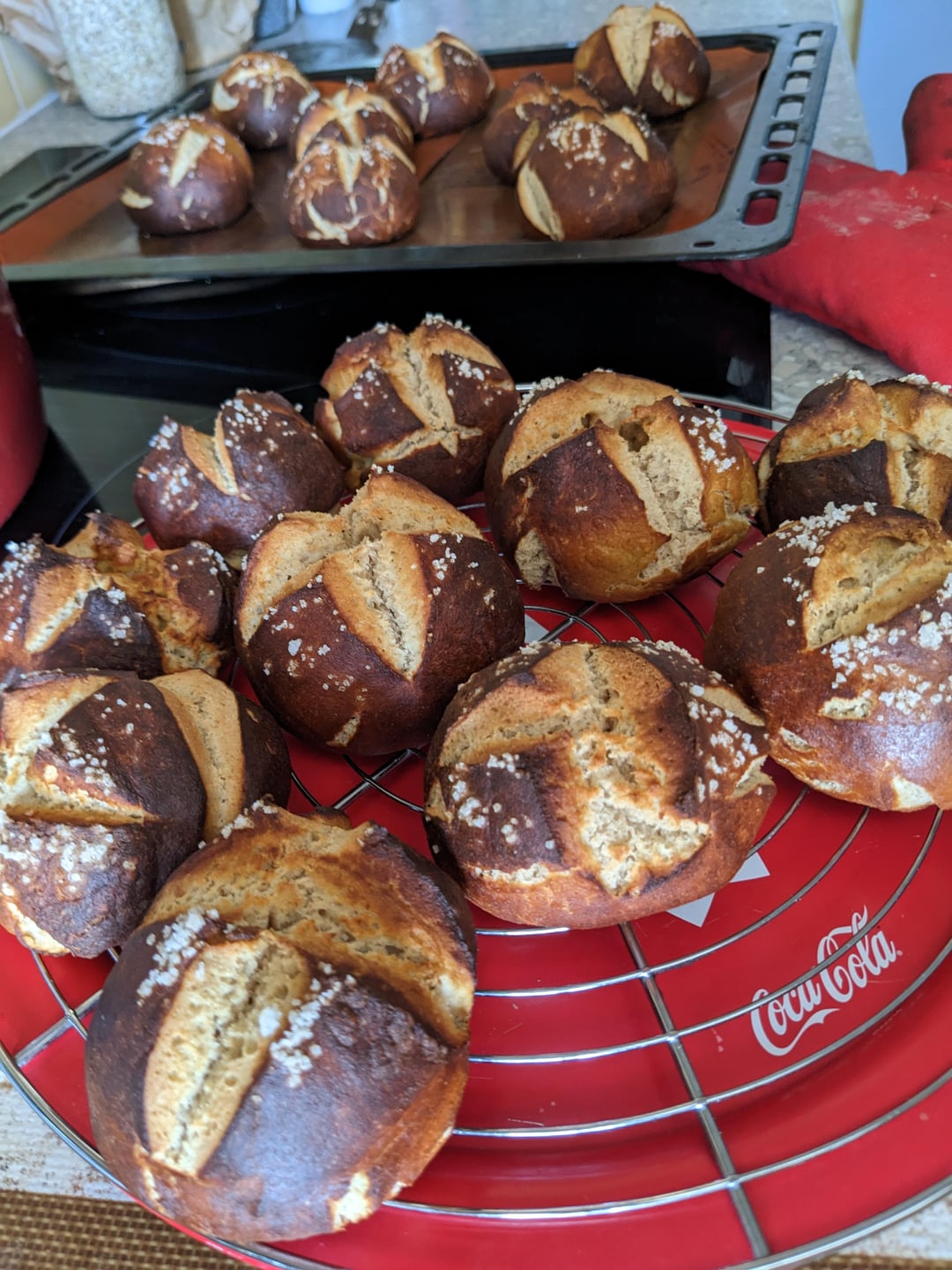 I saw a bavarian pretzel Roll recipe yesterday on this sub. I wanted to ...