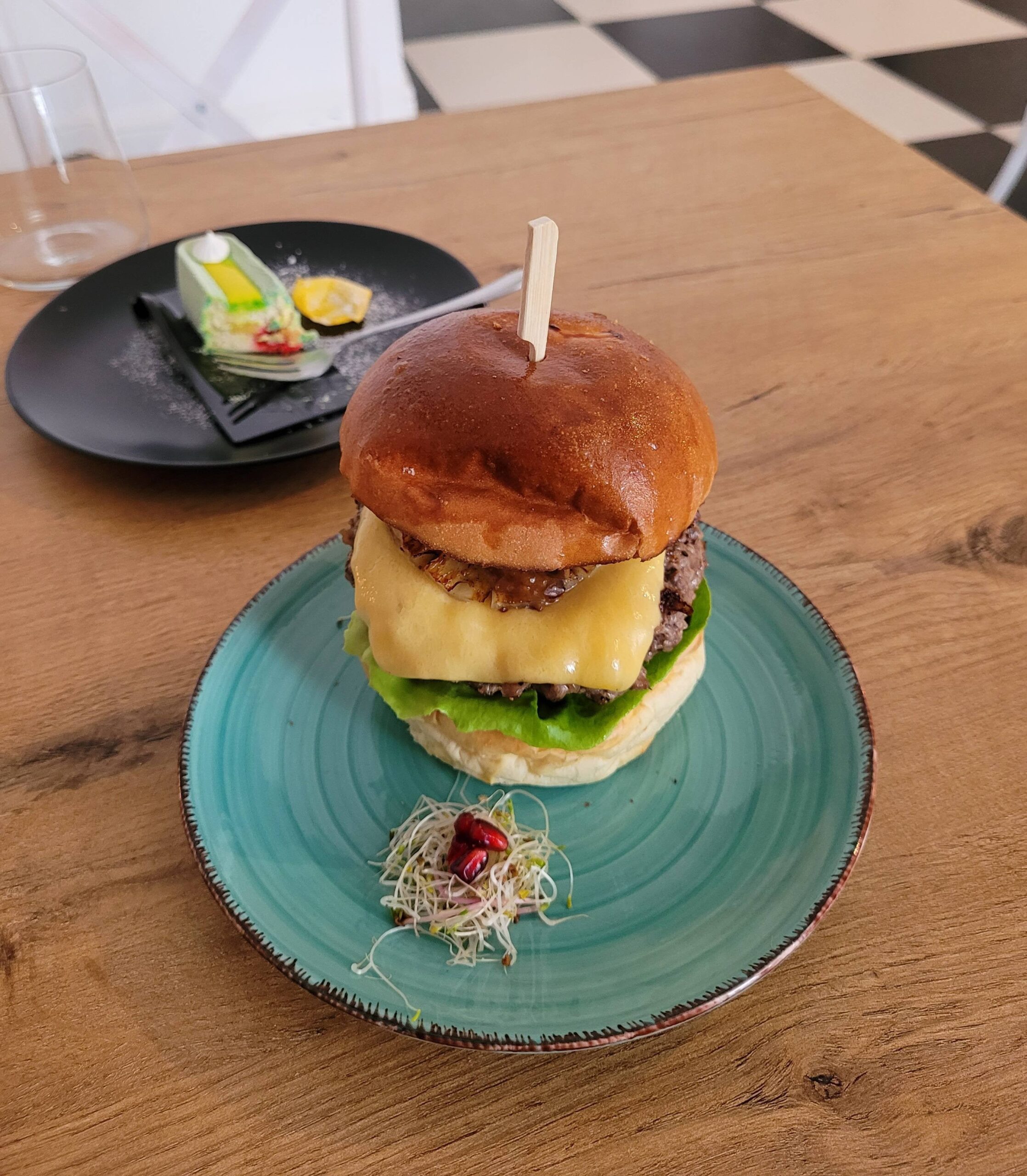 Umami Burger after a long burger break - Dining and Cooking