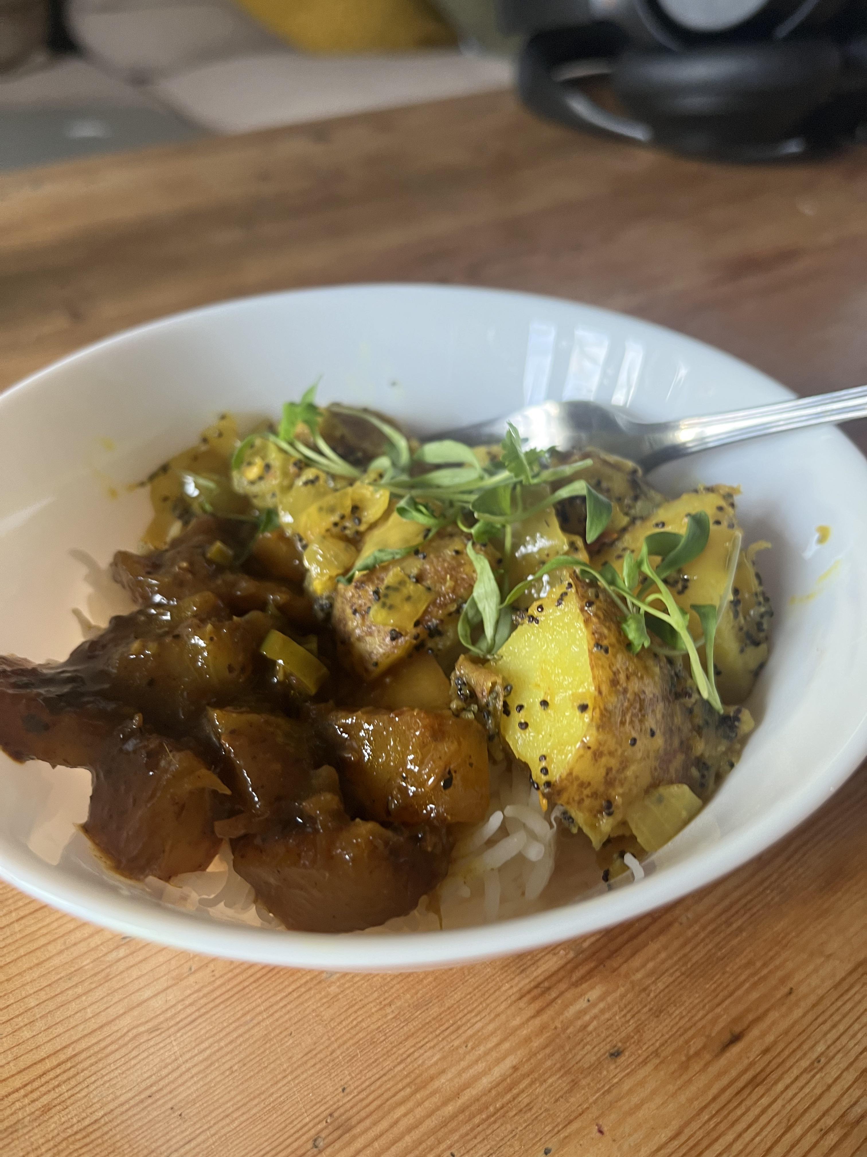 Aloo posto and aam jhol (potatoes with poppyseed and green mango curry ...
