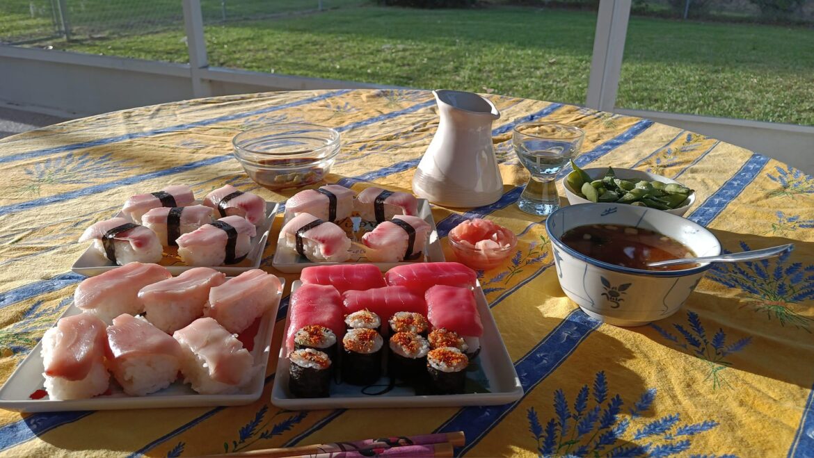 The rookie makes a feast for dinner! - Dining and Cooking