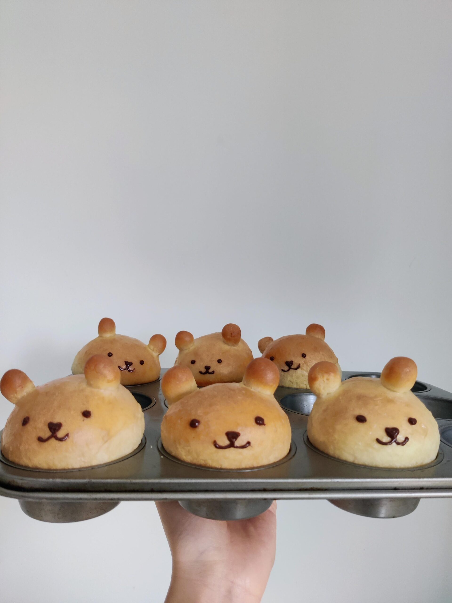 turned some dinner rolls into bears 🐻 - Dining and Cooking