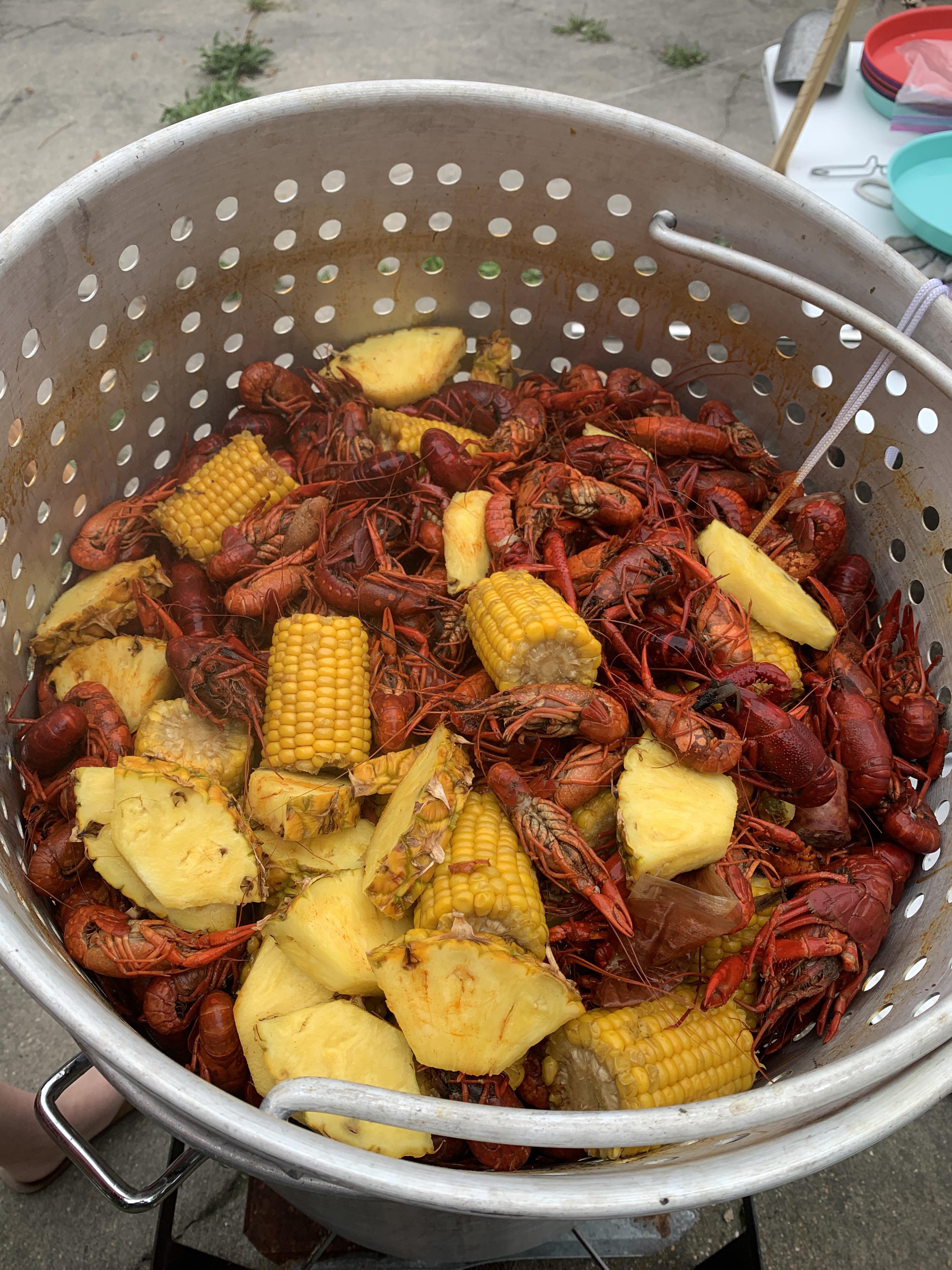 My boiled Louisiana crawfish [homemade] - Dining and Cooking