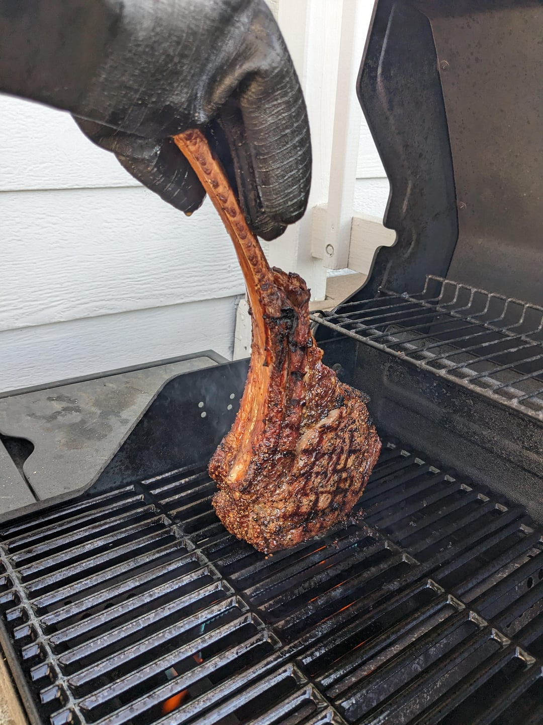 How do you tomahawk? - Dining and Cooking