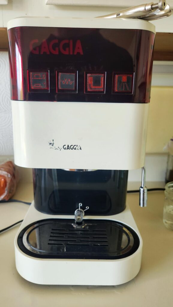 Check out this 90s Gaggia Baby. Just needed a new pump the pours are ...