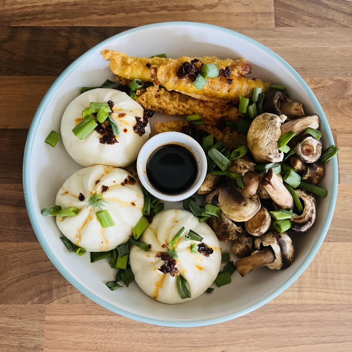 Vegetable bao buns, no-prawn tempura, and mushrooms - Dining and Cooking