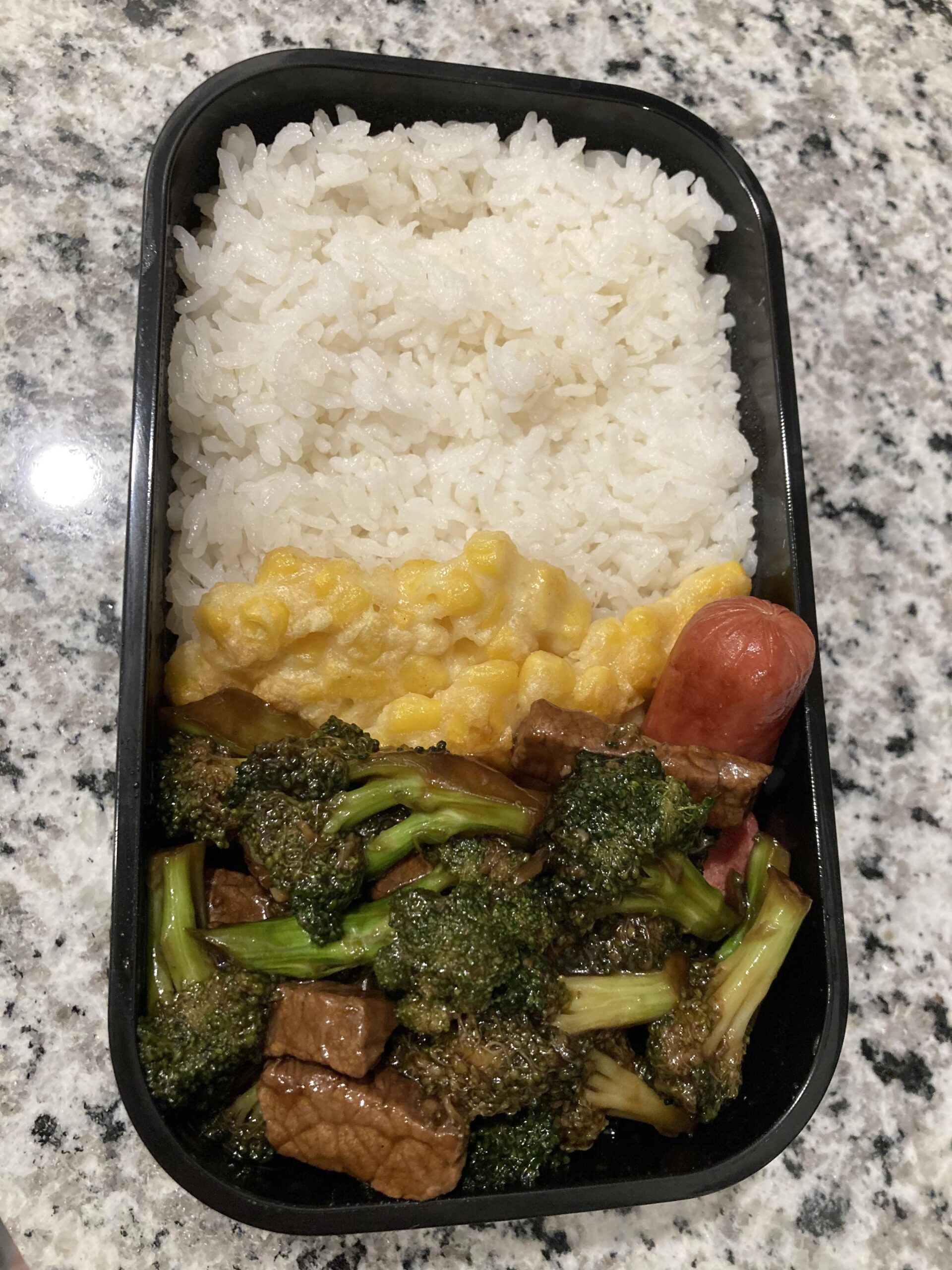 It's not the most colorful bento, but I'm finally moved into my house ...
