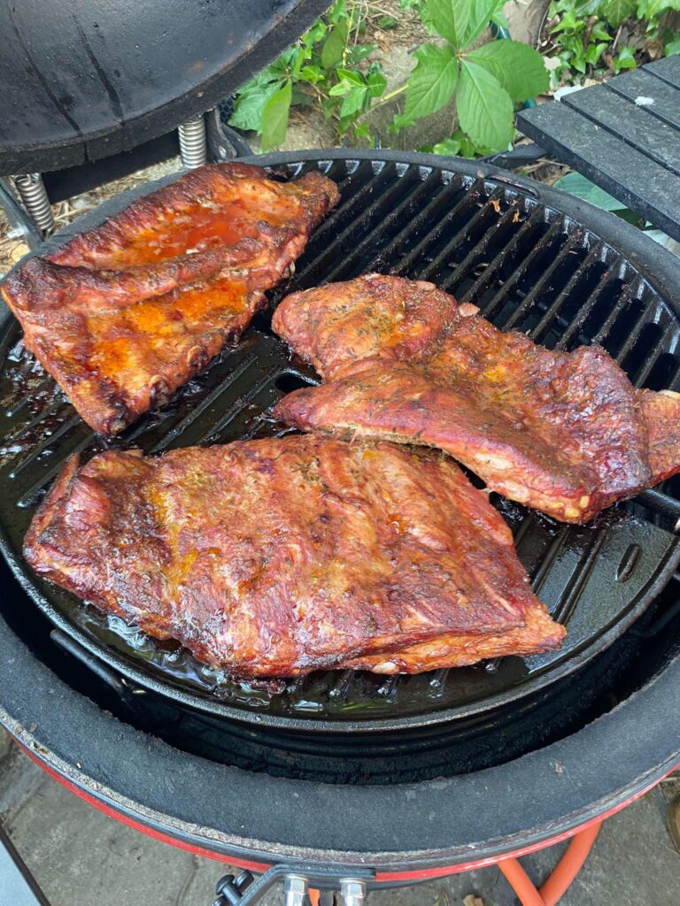 Oink Oink Ribs on the Joe - Dining and Cooking