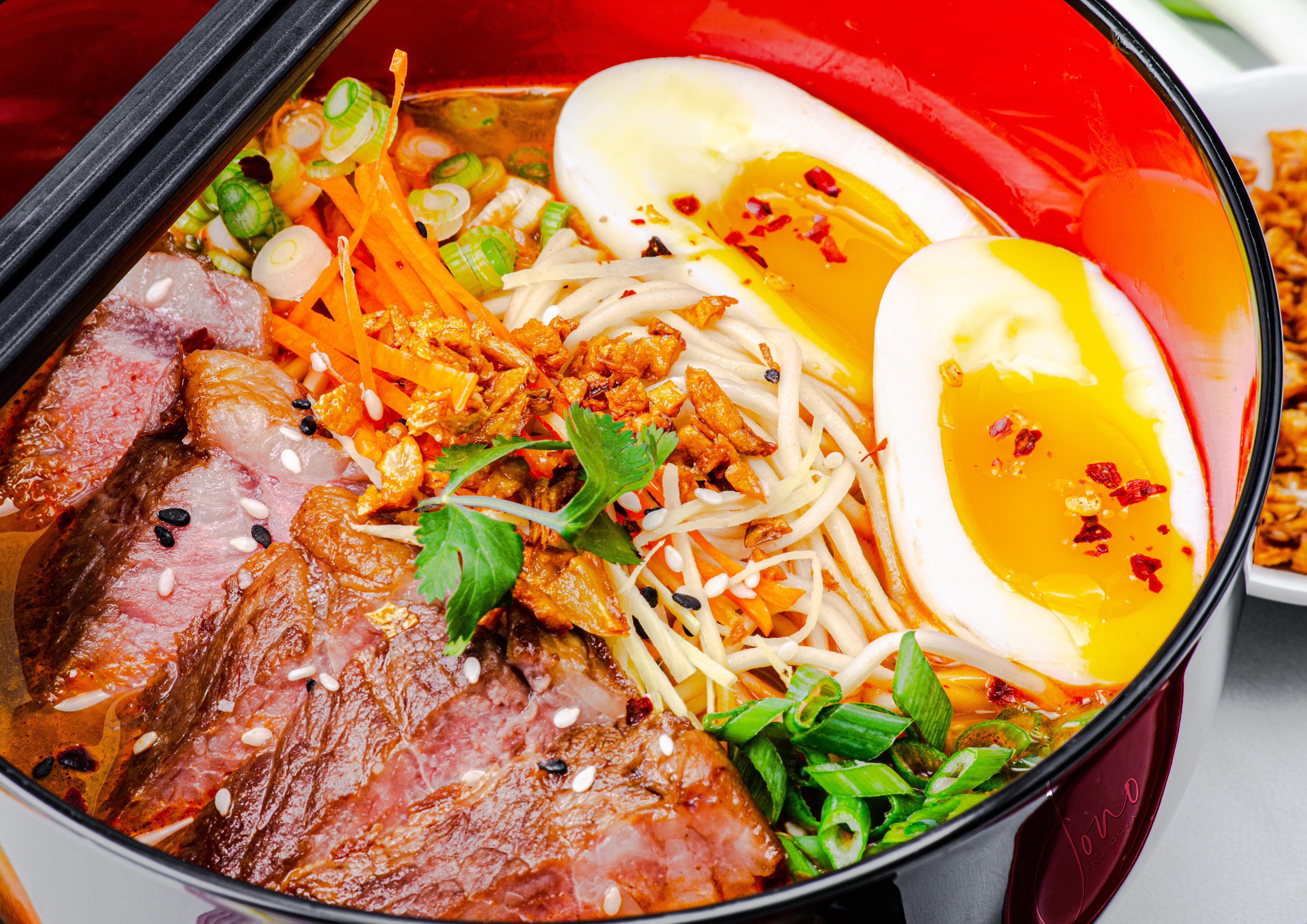 Spicy Steak Ramen and a 6min Egg - Dining and Cooking