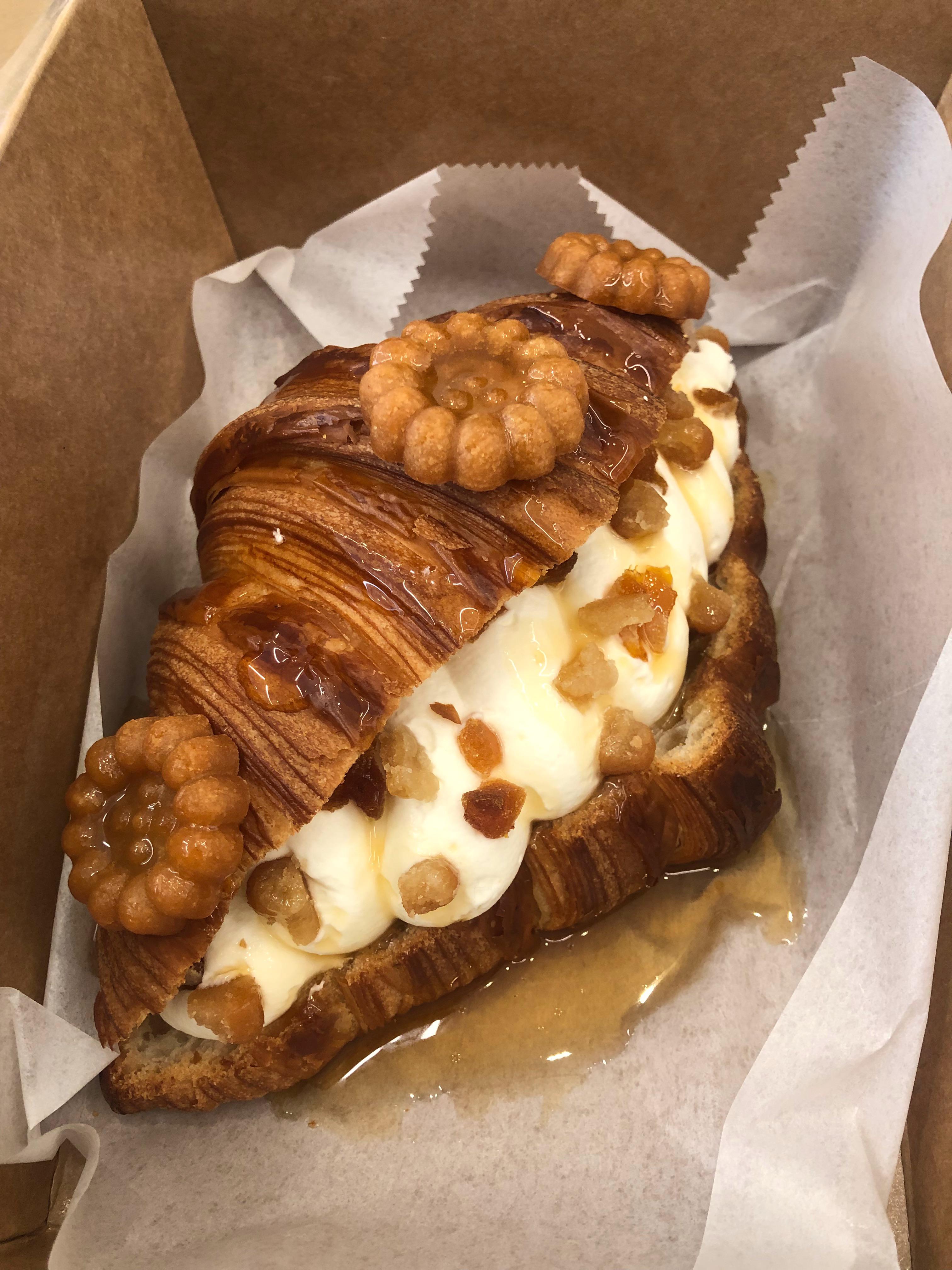 [i ate] Yakwa croissant - Dining and Cooking