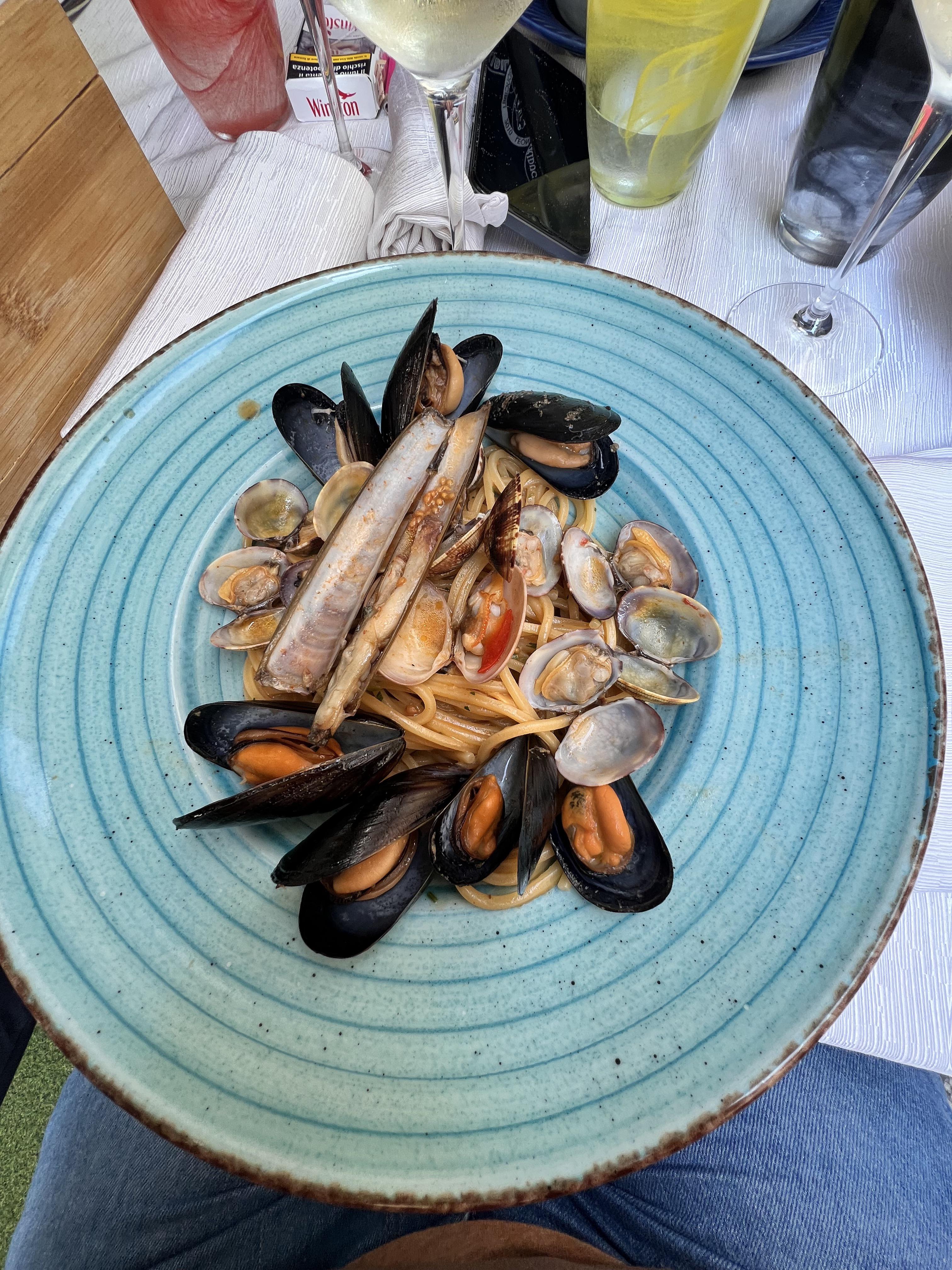 The best Scoglio Spaghetti I ever had in my life, in Vietri sul Mare ...