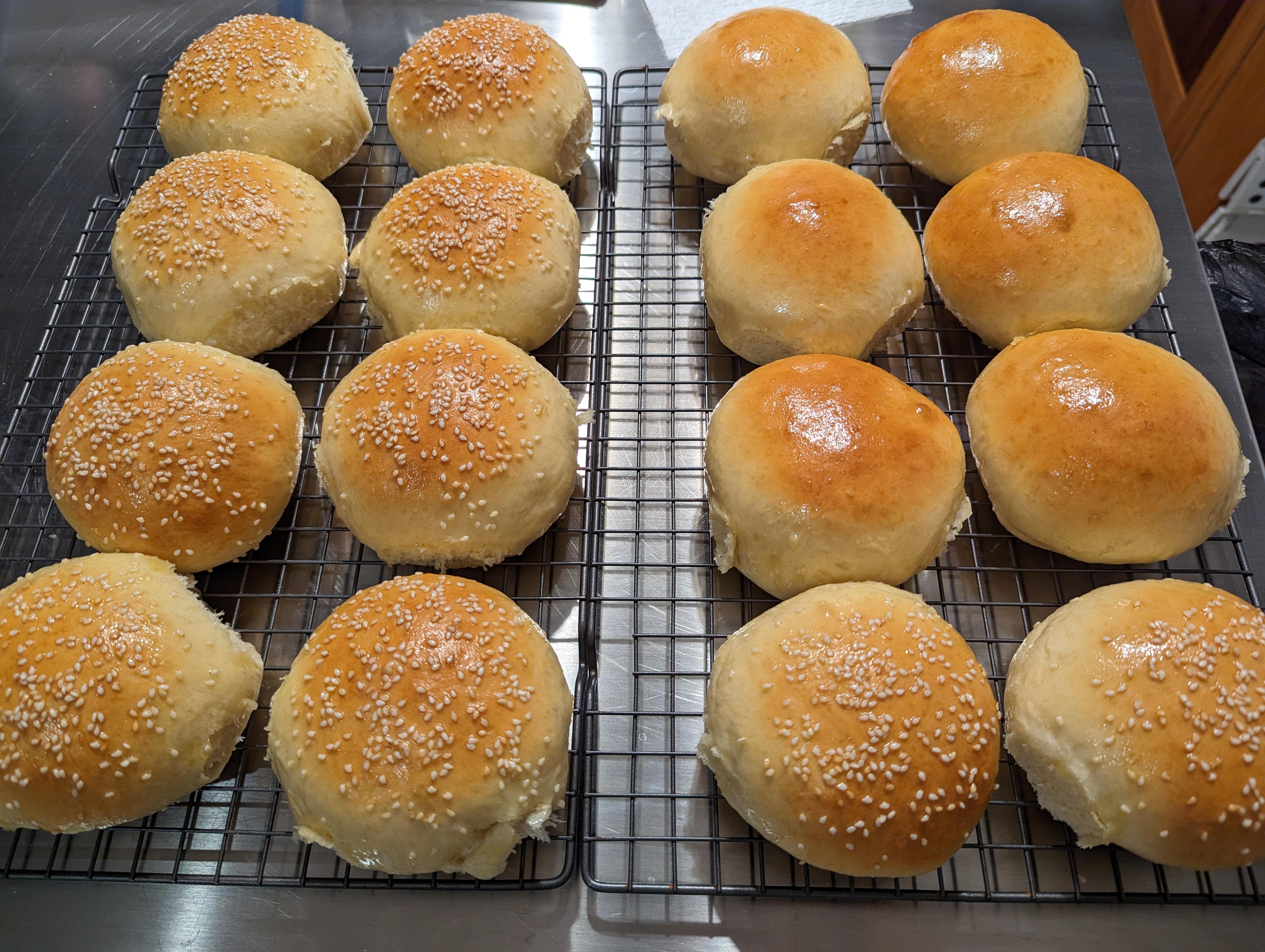Mother's day burger buns for smash burgers - Dining and Cooking