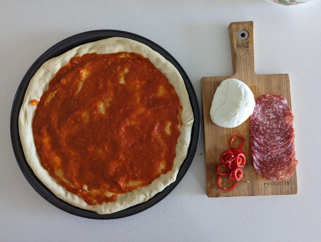 Sunday Pizza: a short photo essay - Dining and Cooking
