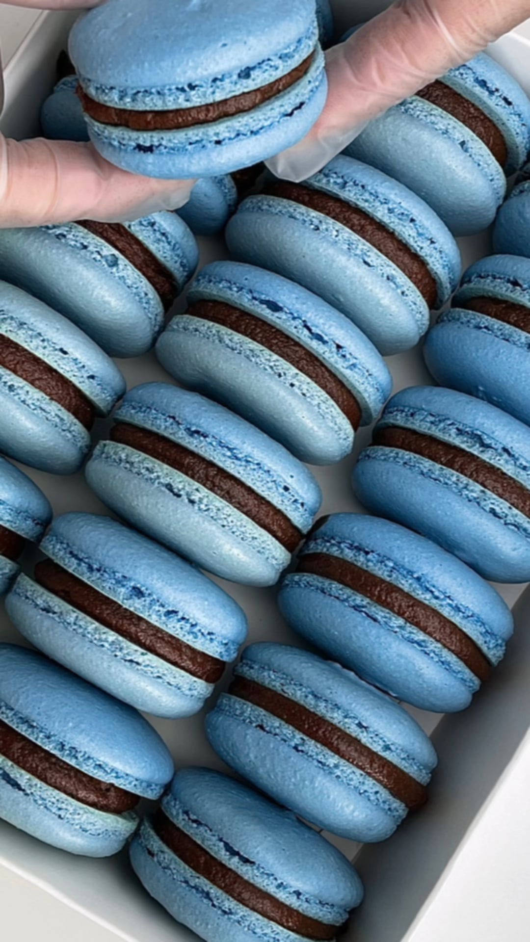 Blue Macaron 🤗😍 - Dining and Cooking