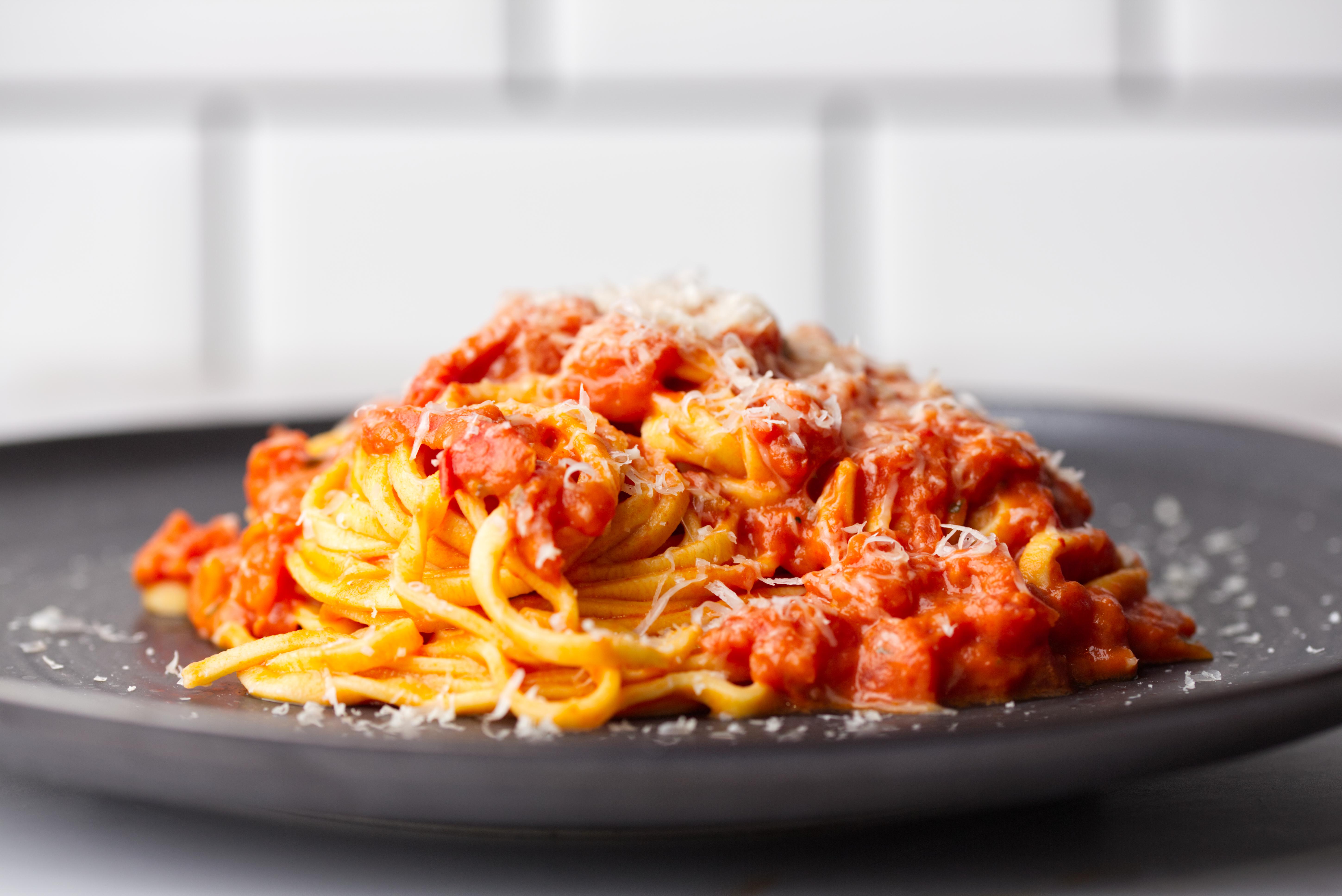 Linguine alla vodka - Dining and Cooking