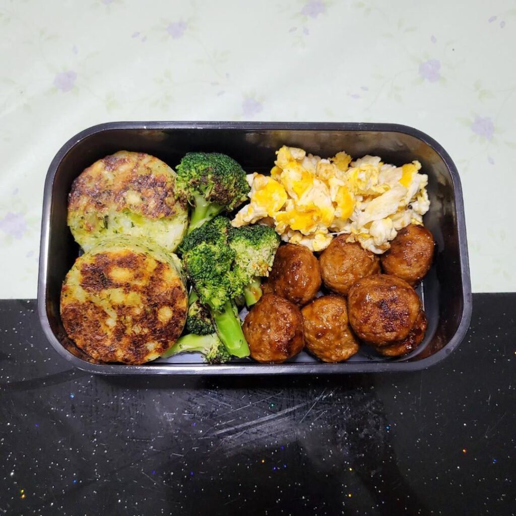 Bought a new bento box! 1st bento without rice / noodles 🙂 - Dining and ...