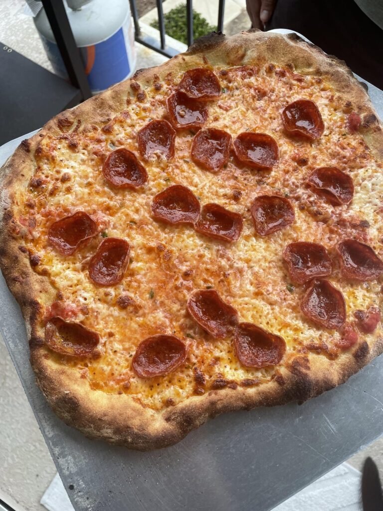 No circular pizzas allowed - Dining and Cooking