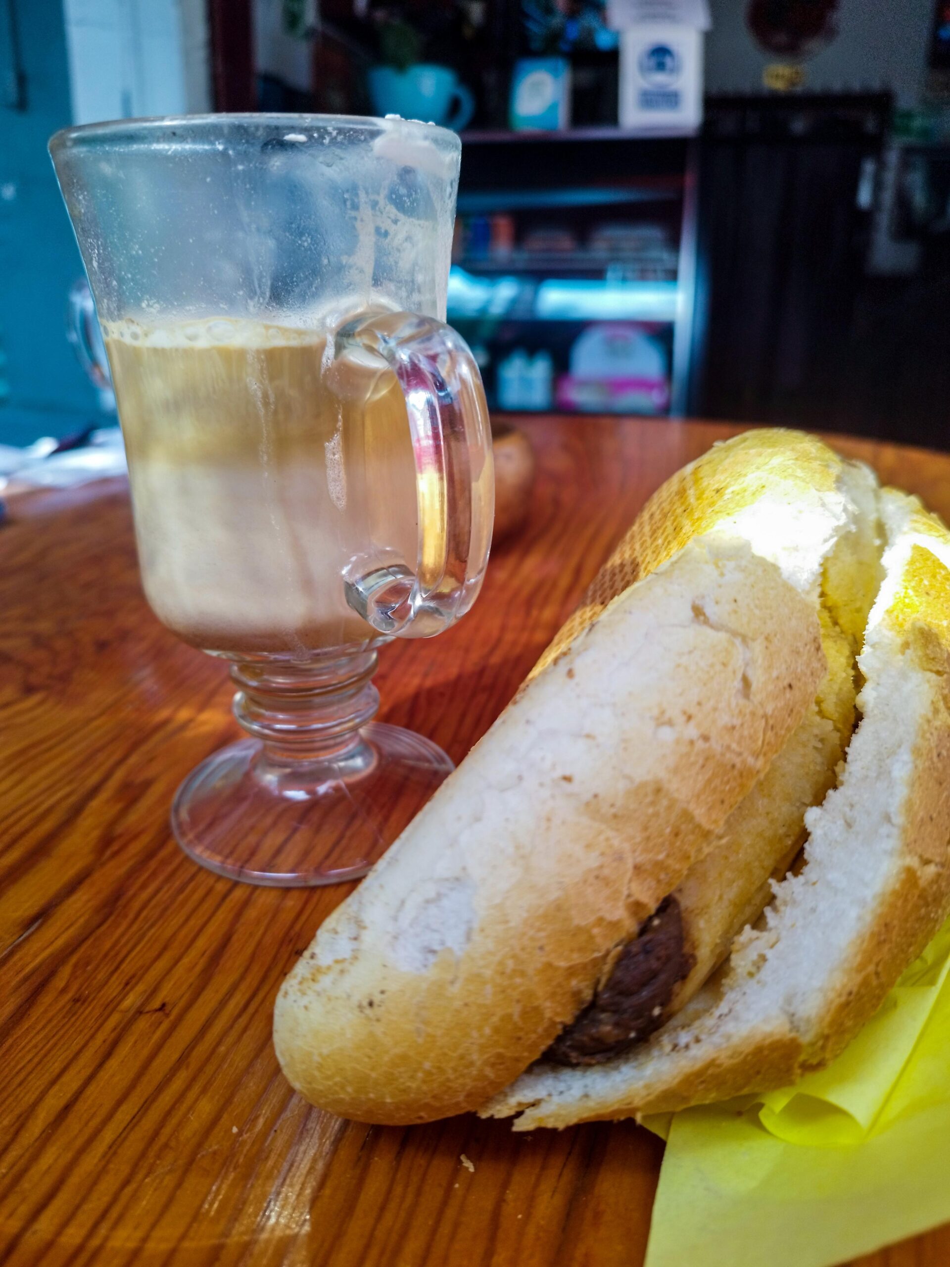 Torta de Tamal o Guajolota de Mole, con cafecito - Dining and Cooking