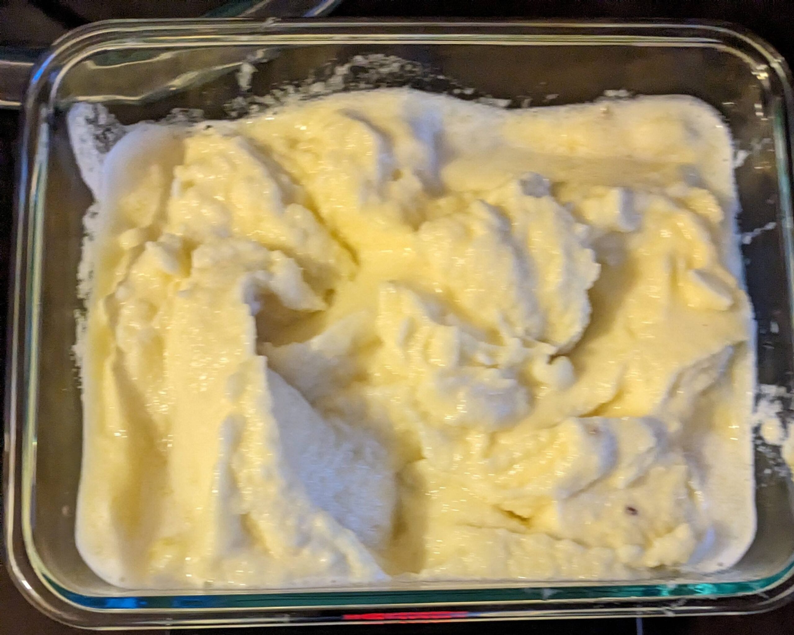 Pineapple champagne with bubbles - Dining and Cooking