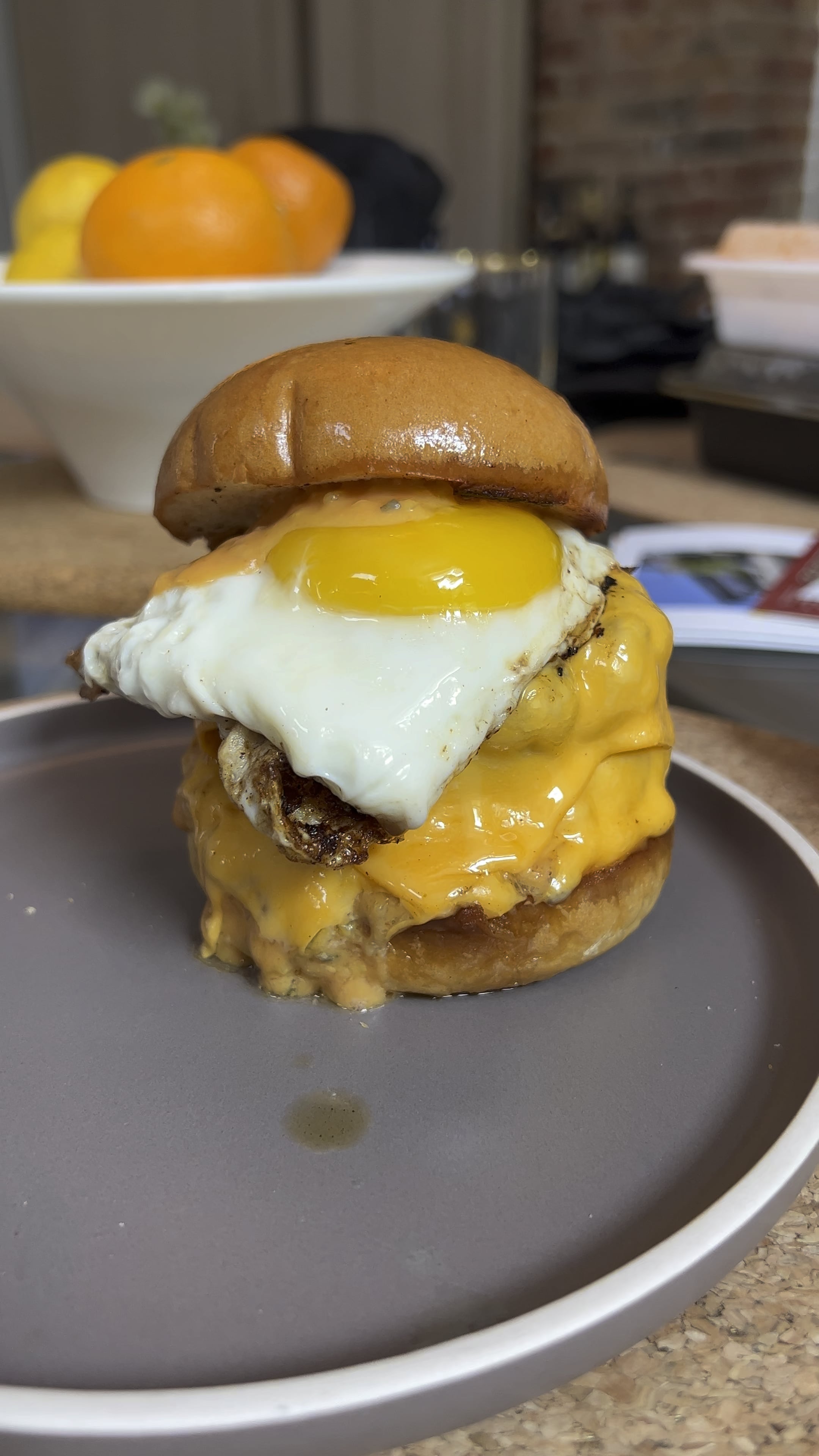 Cheeseburger with an egg I made recently - Dining and Cooking