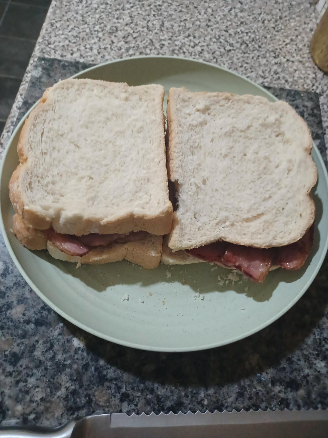 Classic Bacon Sandwiches - Dining and Cooking