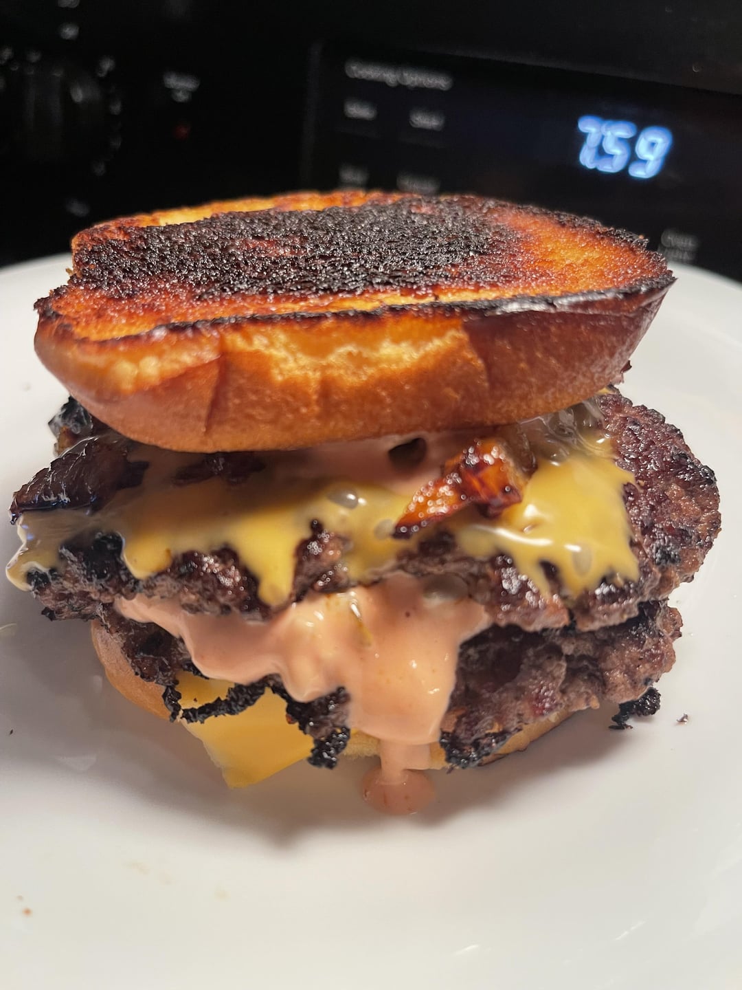 grilled cheese burger 🍔 - Dining and Cooking