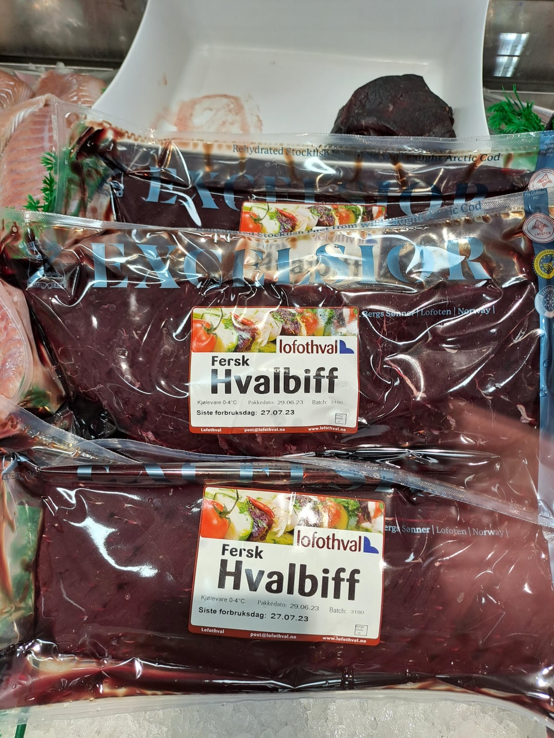 Smoked whale, the roast beef of the sea - Dining and Cooking