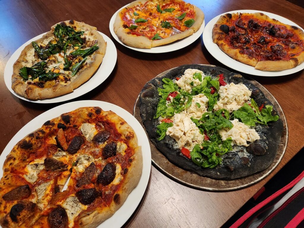 A few pizzas for wife's bday.. - Dining and Cooking