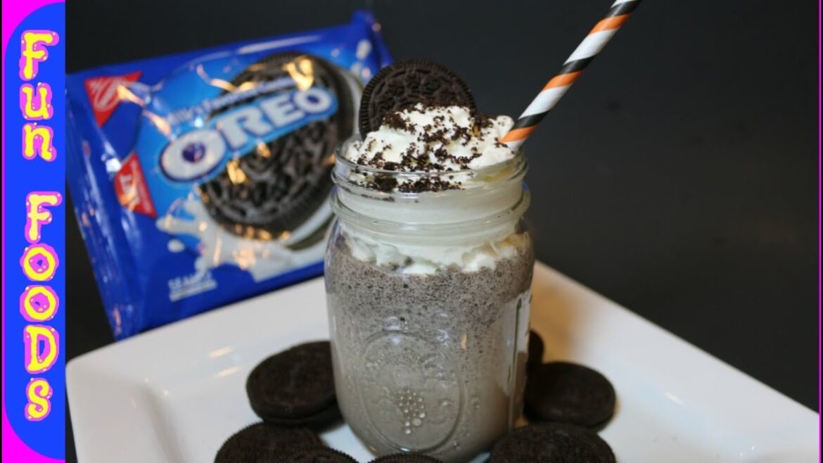 How to Make an Oreo Milkshake | Homemade Oreo Milkshake Recipe - Dining ...