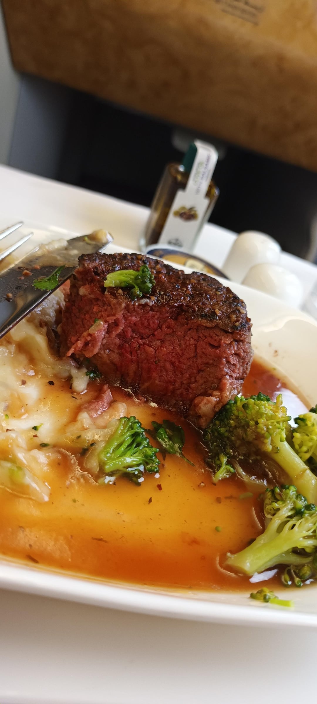 In response to the steak from American Airlines, I raise you Emirates ...