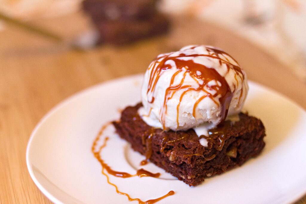 [OC] Homemade Chocolate Brownie Sundae with Caramel Sauce - Dining and ...