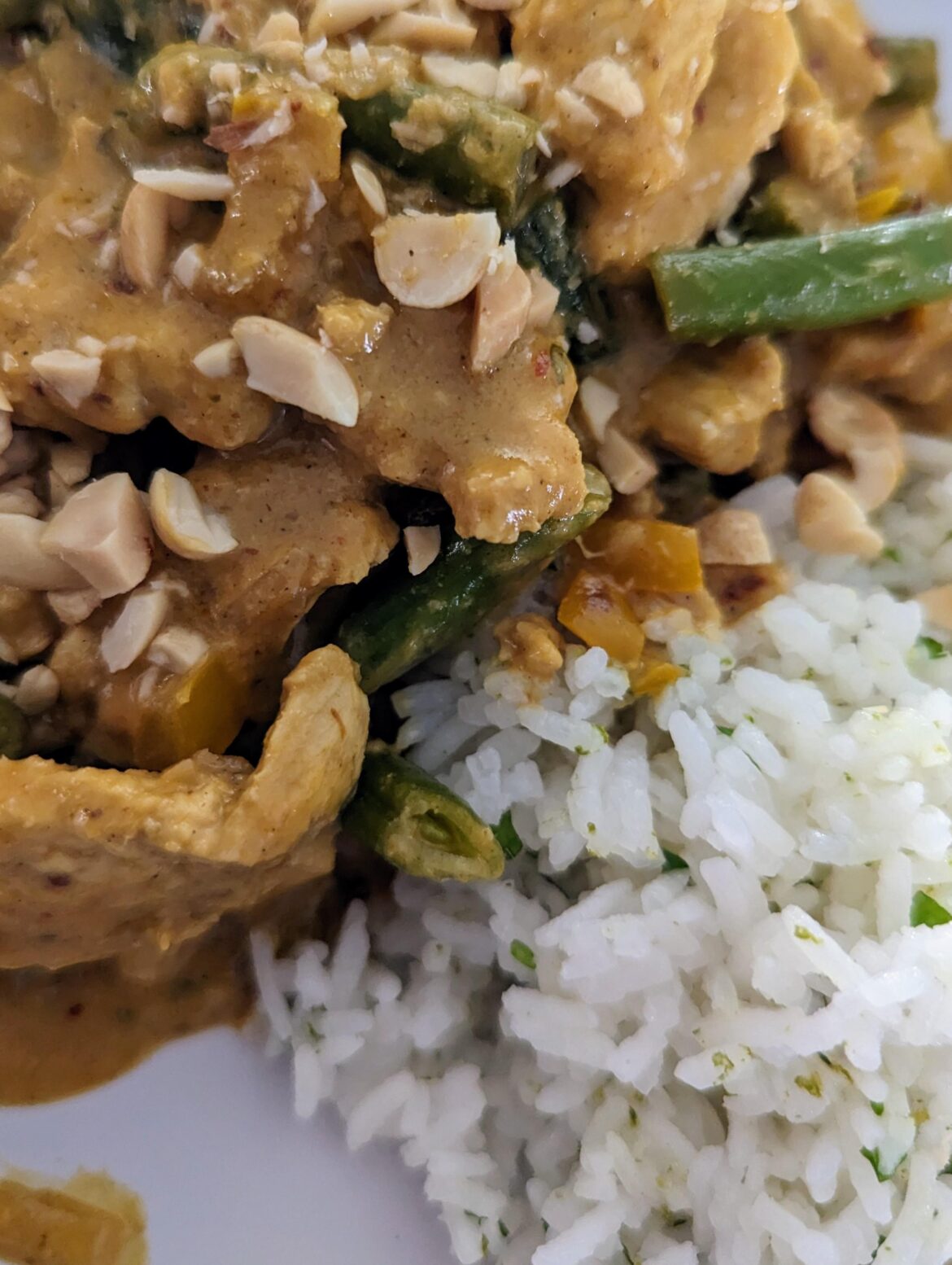Thai Ginger Chicken Curry with Creamy Coconut Veggies, Peanuts & Lime ...