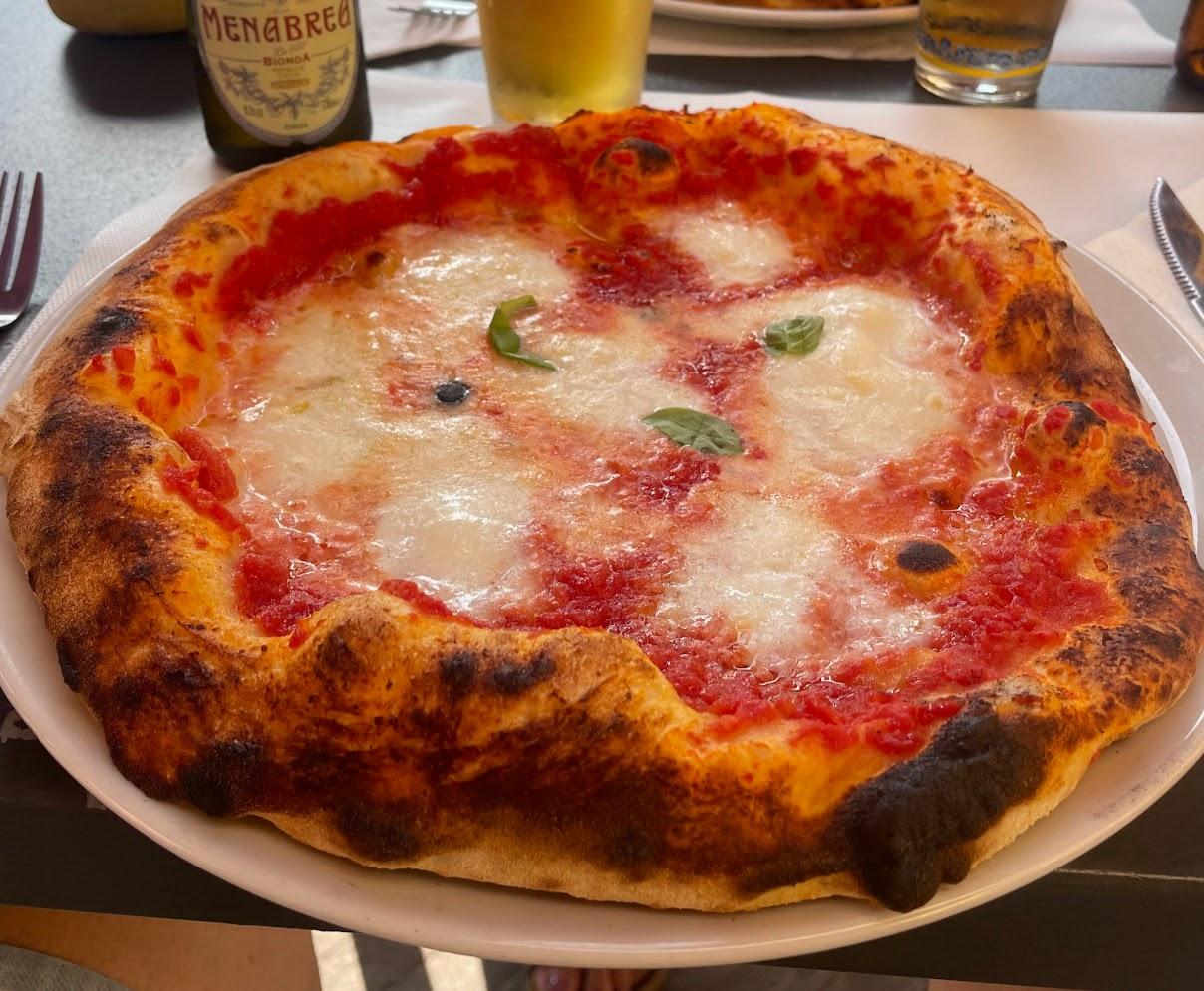 Neapolitan Delight in Pisa: Pizza Perfection! - Dining and Cooking