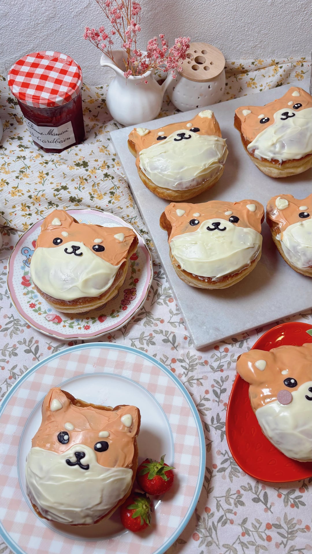 [Homemade] Shiba Inu vanilla strawberry brioche tangzhong donuts ...