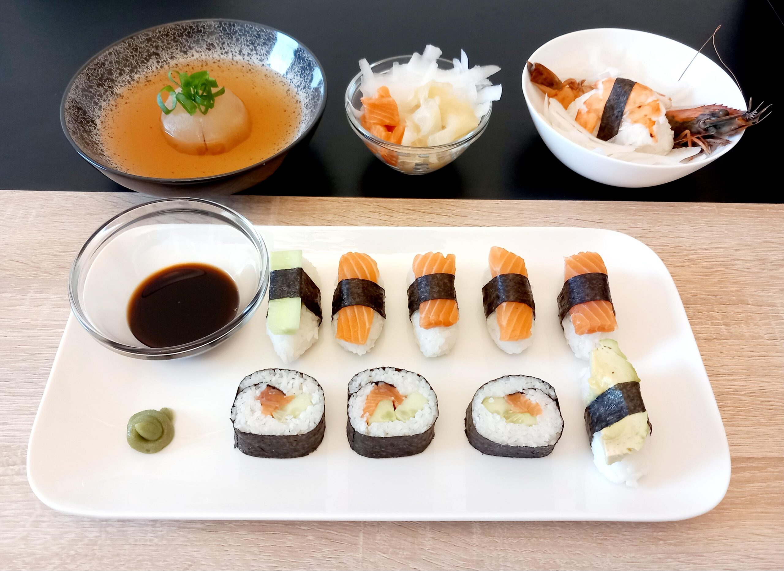 Sushi & Daikon - Dining and Cooking