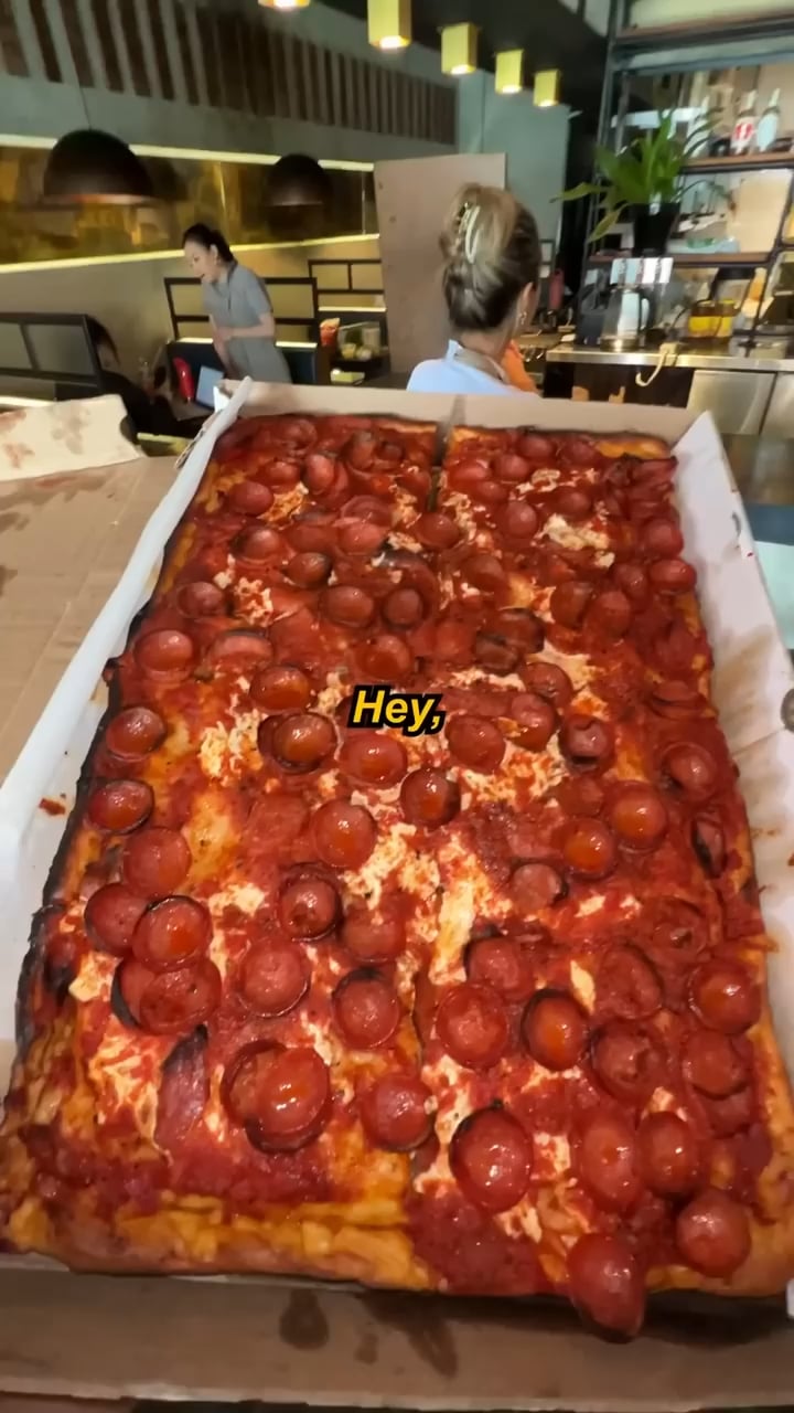 How to ruin a perfectly good pizza - Dining and Cooking