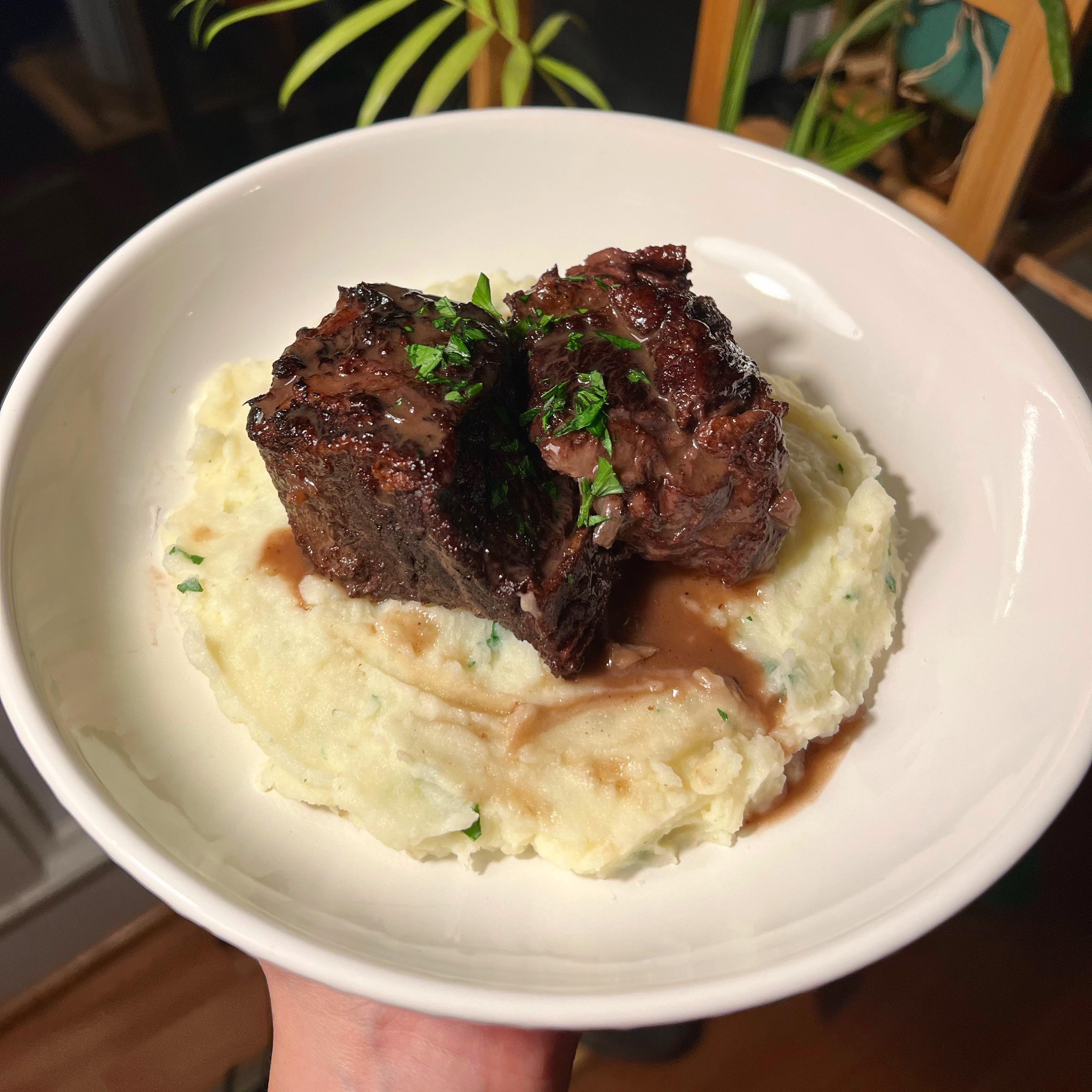 [Homemade] Short ribs and mashed potatoes - Dining and Cooking